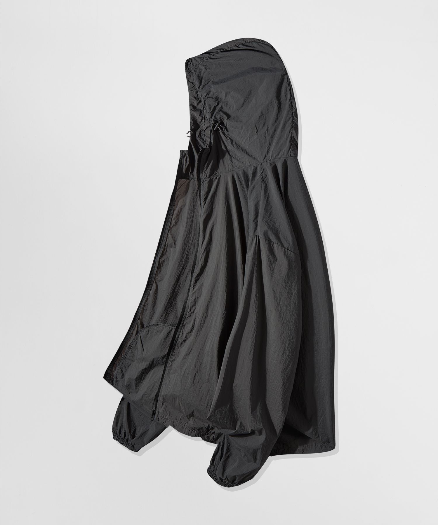 MUSINSA | SIGNATURE Lightweight String Windbreaker [Charcoal]