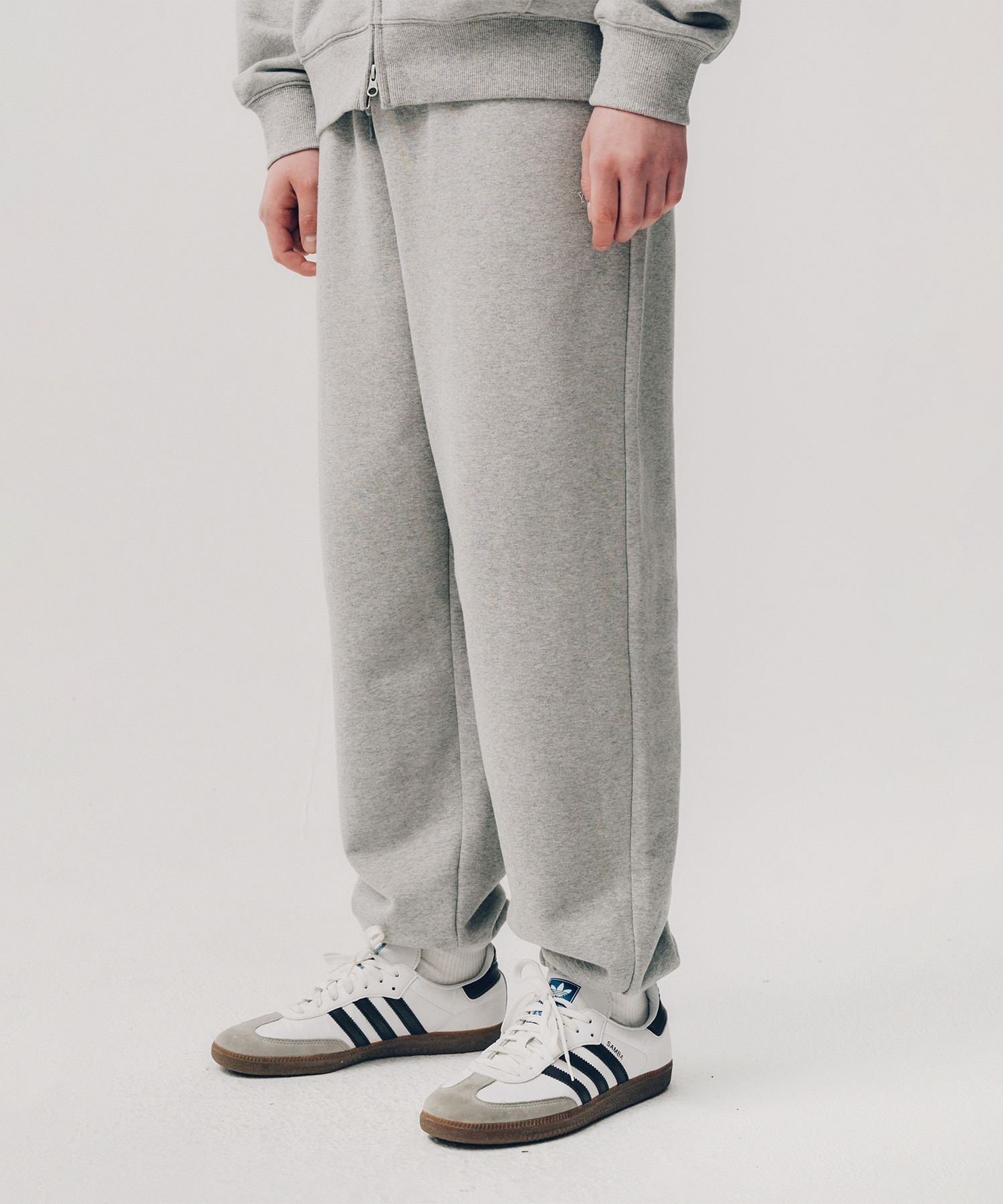 MUSINSA | YALE Small Arch Sweatpants_Gray