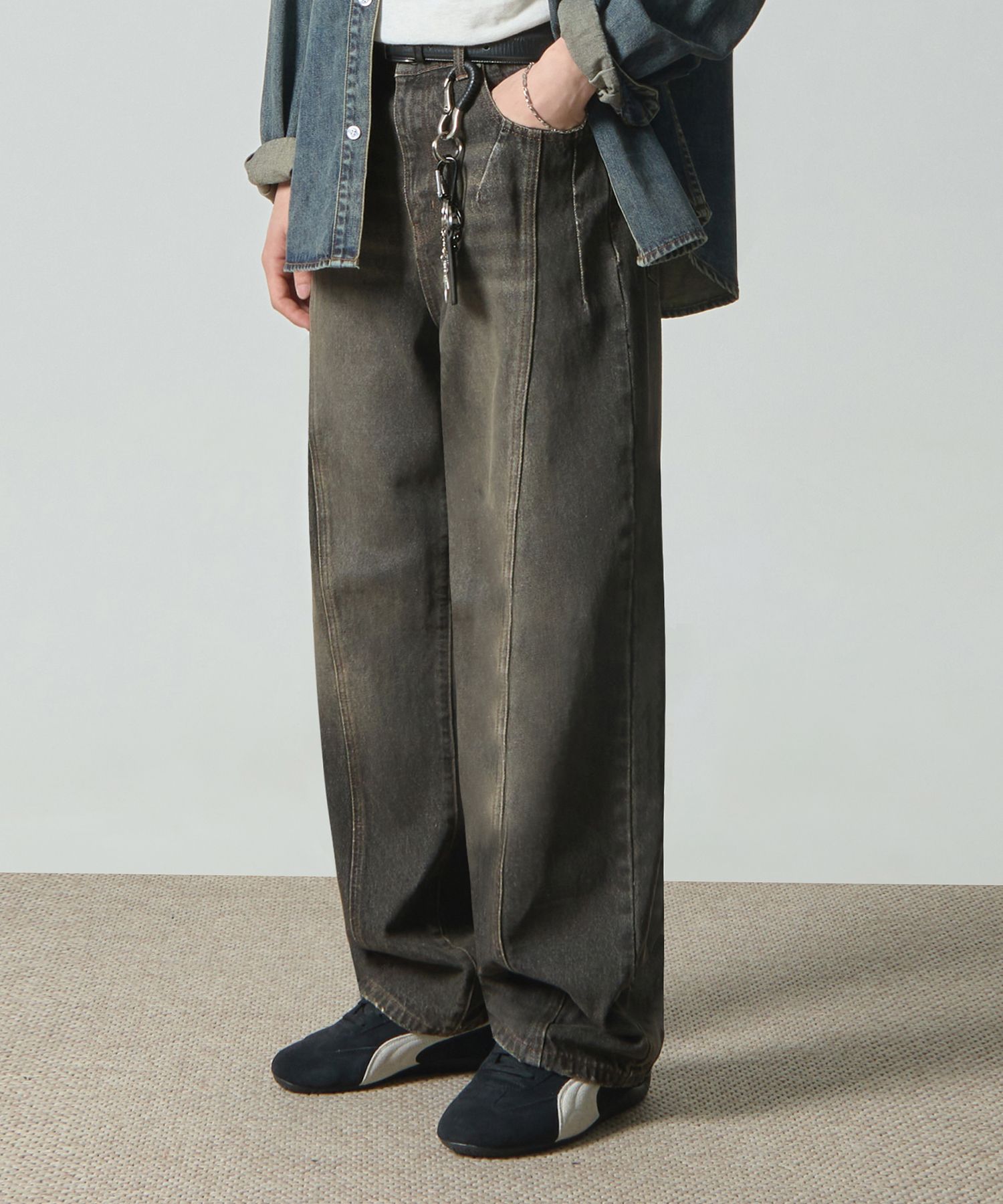 MUSINSA | DIMITRI BLACK VLAD round slash denim pants_dust black