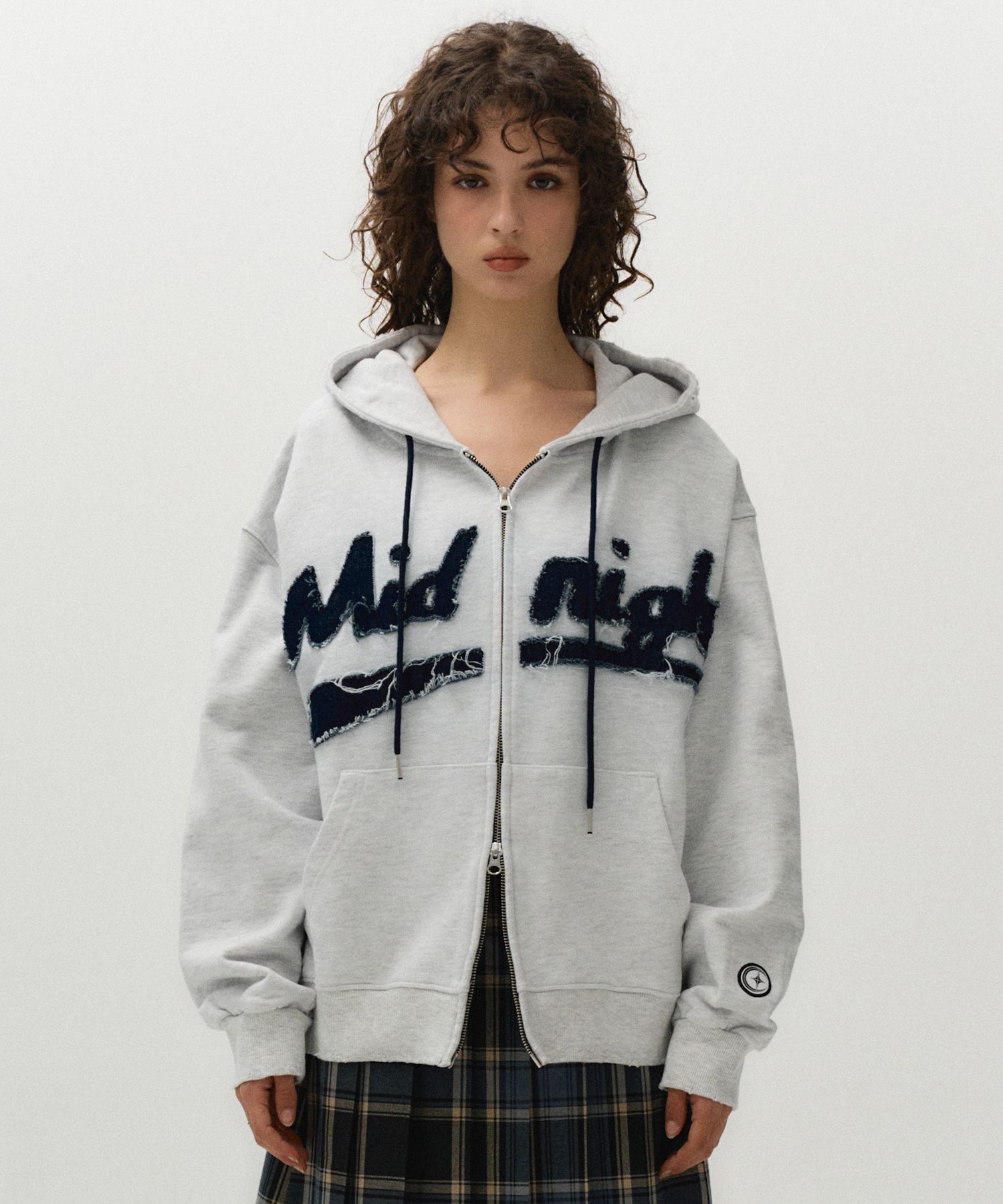 MUSINSA | MIDNIGHT MOVE (Napping selection) ov damage hood zip up [off white]