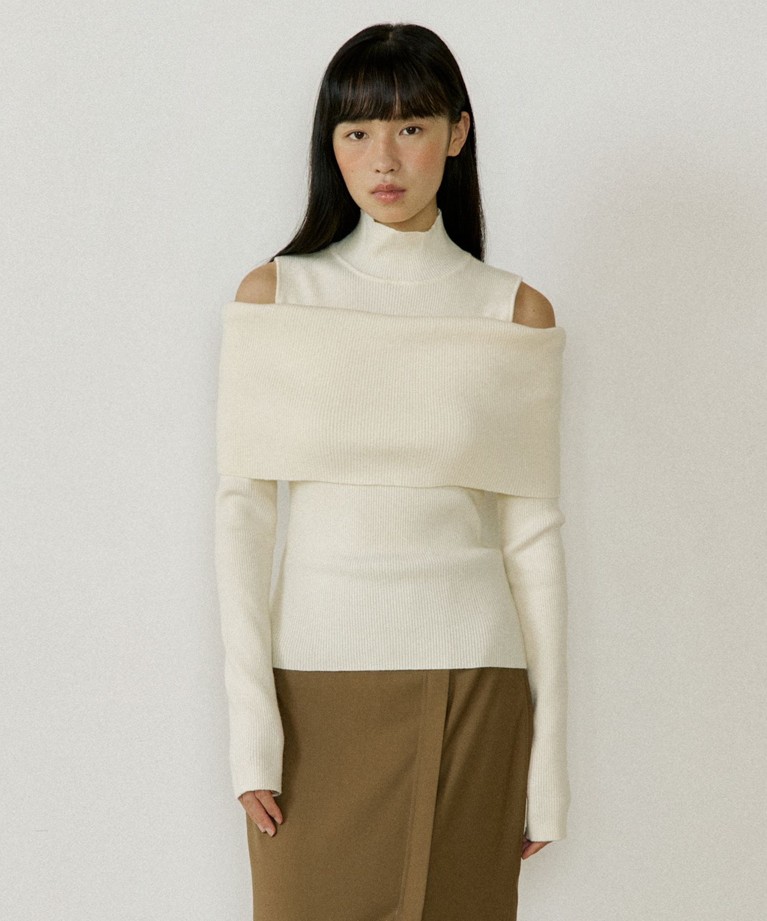 MUSINSA | LUCIR ZU Overlap Turtleneck Knit (ivory)