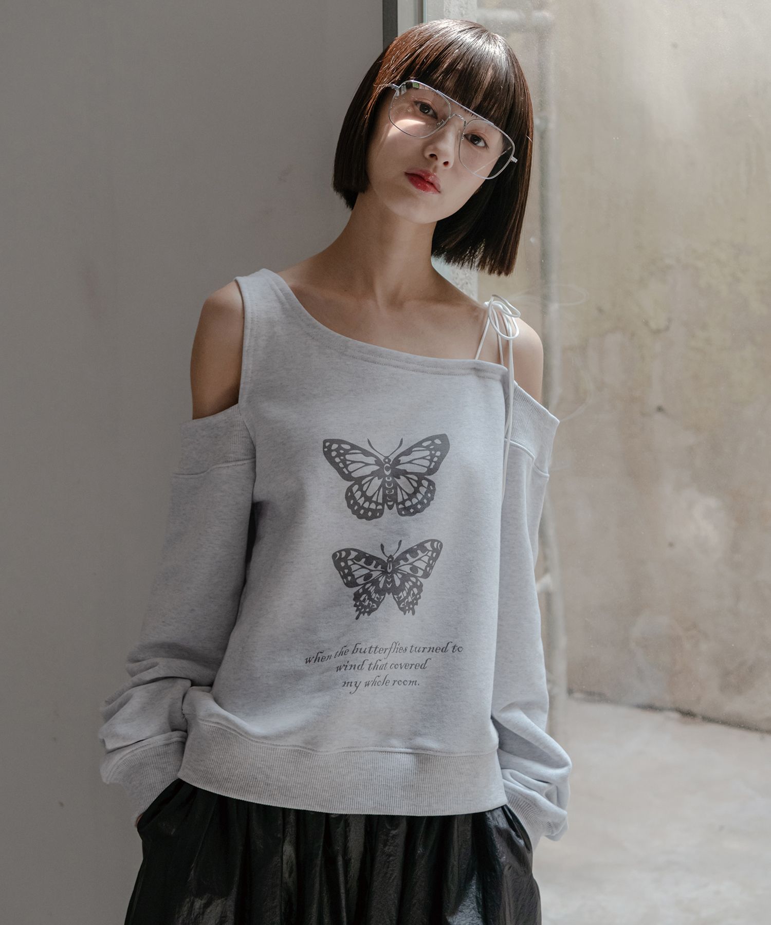 MUSINSA | HIGH SCHOOL DISCO Ribbon shoulder man to man_Melange Gray