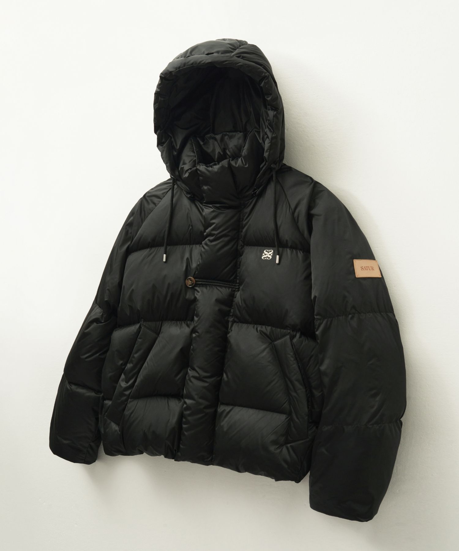 MUSINSA公式 | SATUR Detachable Hood Duck Down Padding Black