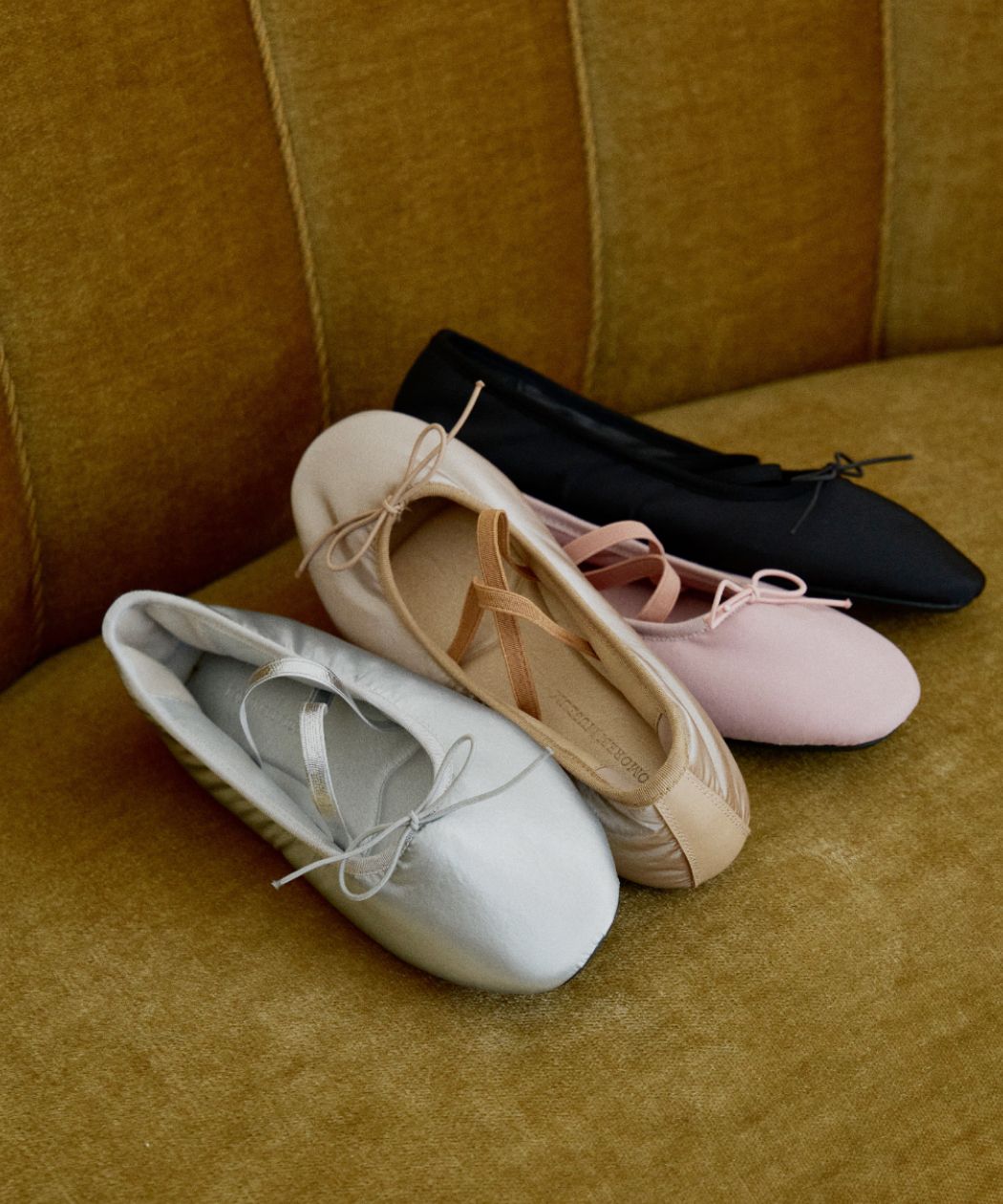 MUSINSA | KOMOREBI MUSEUM KM285 Handmade Padded Banding Flat Shoes I ...