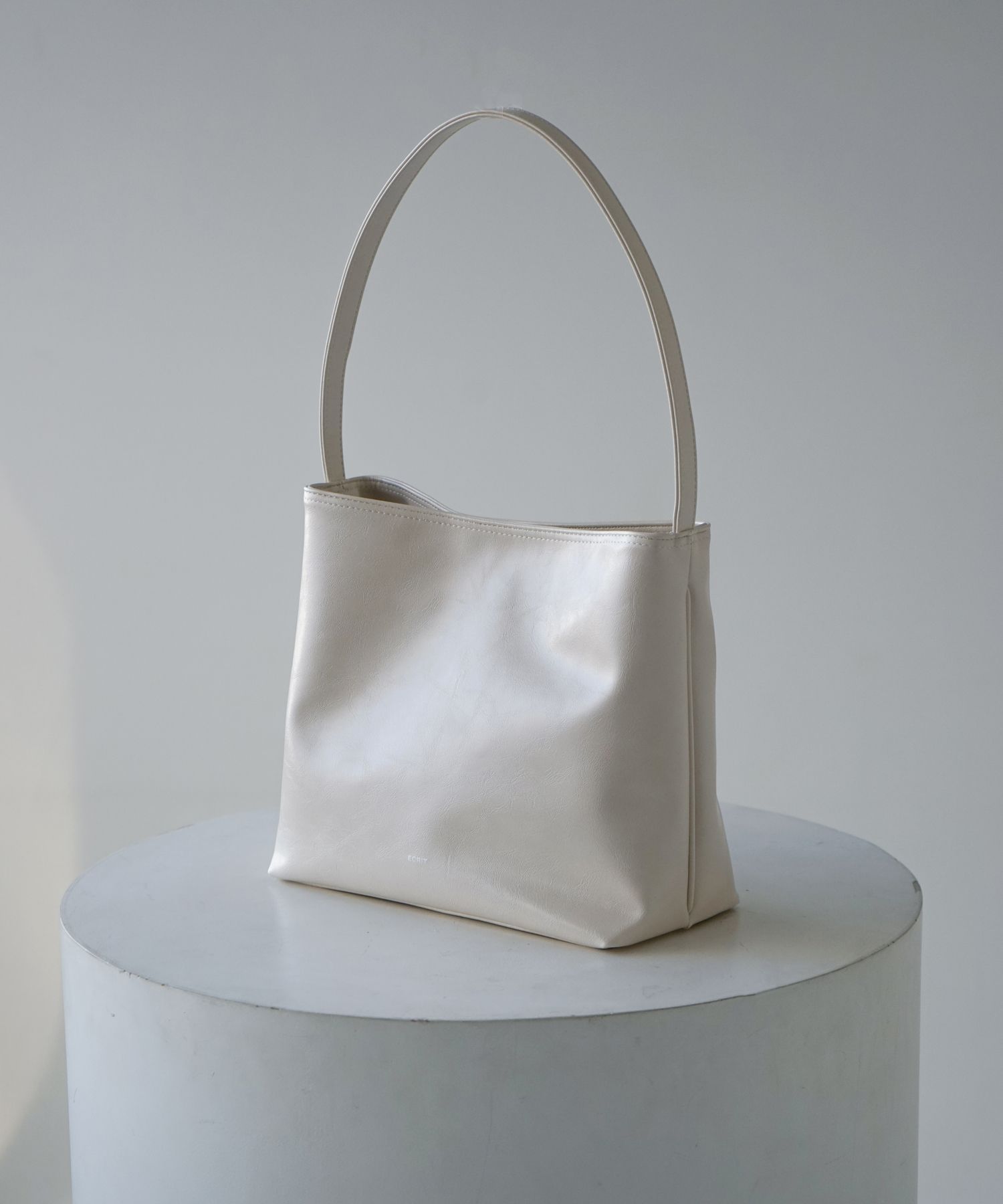 MUSINSA公式 | ECRIT Popocket Shoulder Bag - Ivory