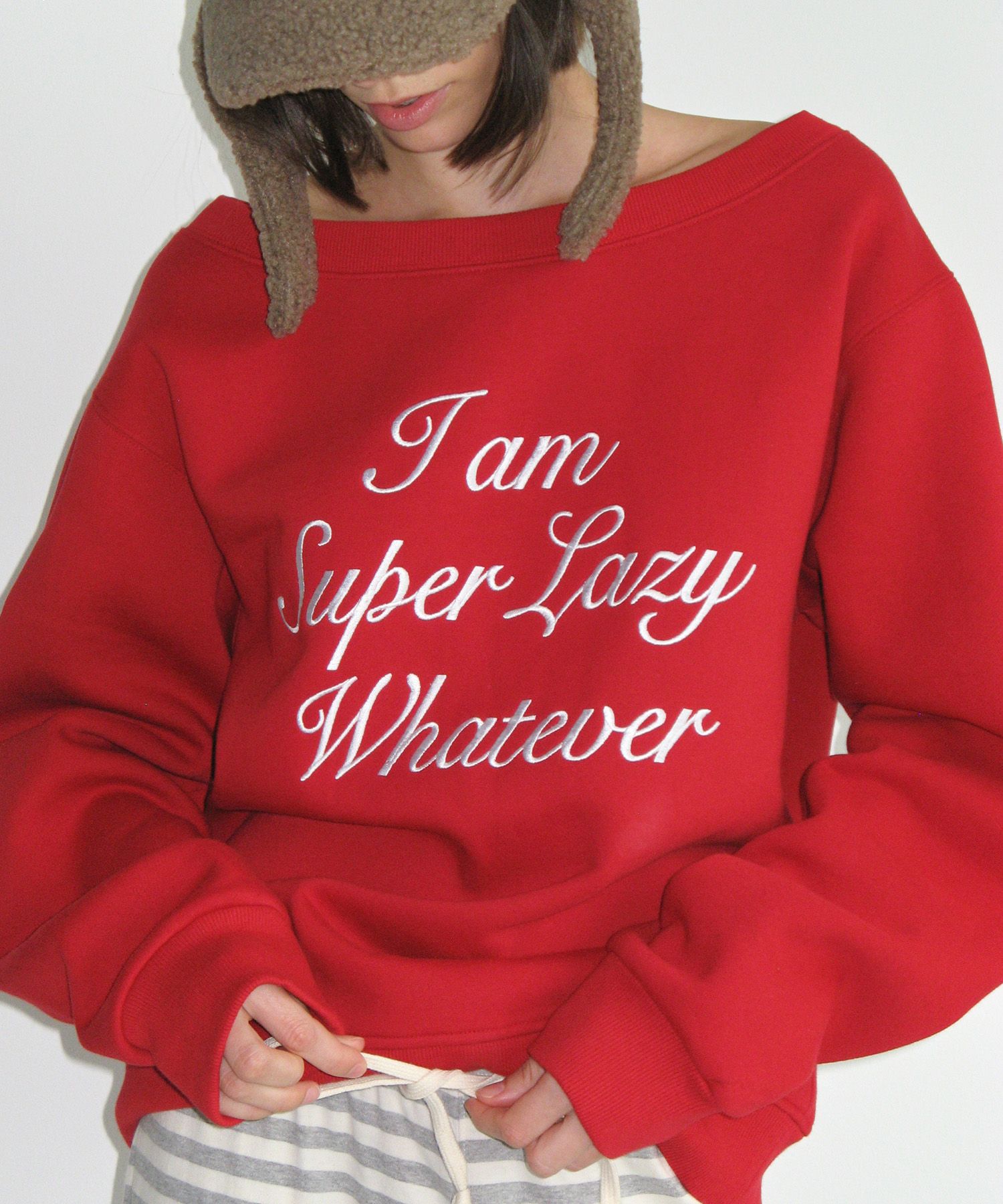 MUSINSA | LAZYZ Super Lazy Off-Shoulder Fleece Sweatshirt (3 Colors)
