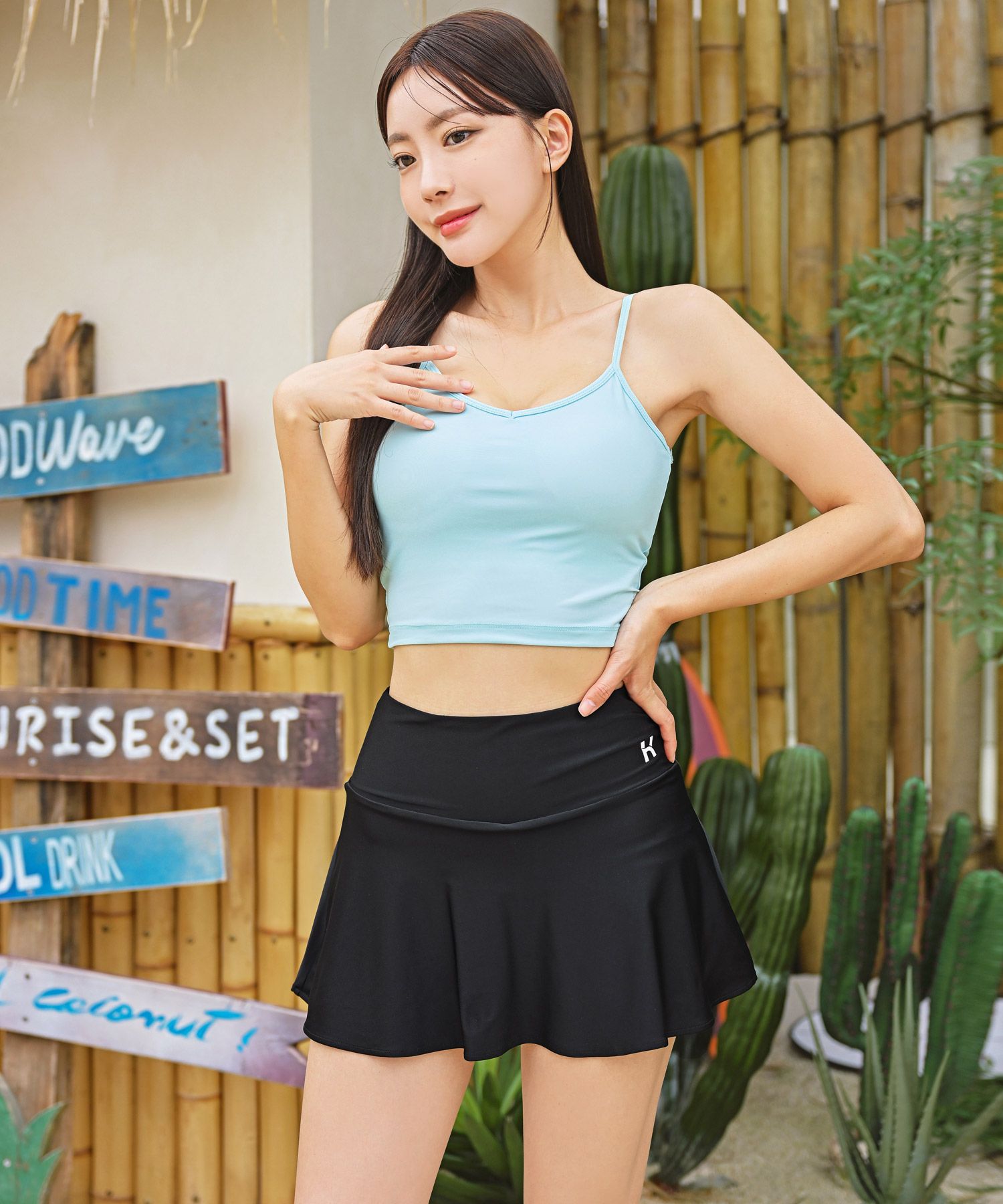 MUSINSA公式 | Herringbone [SET] Womens Cropped Sleeveless Bra Top & 2-in-1 Board Shorts Skirt
