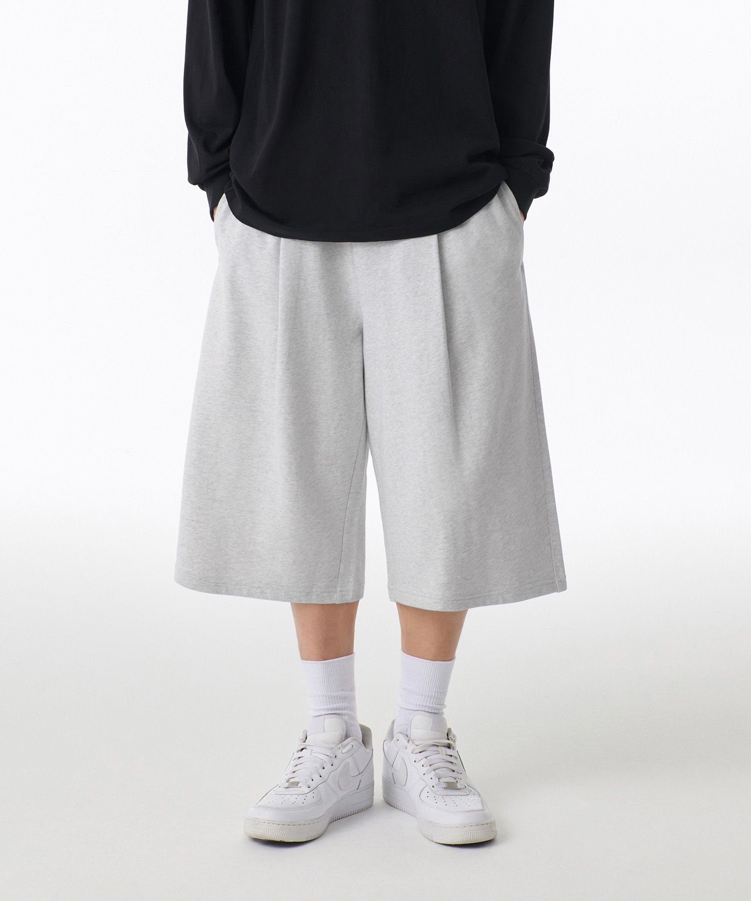 MUSINSA | MUSINSA STANDARD One Tuck Long Bermuda Sweatpants [Melange ...