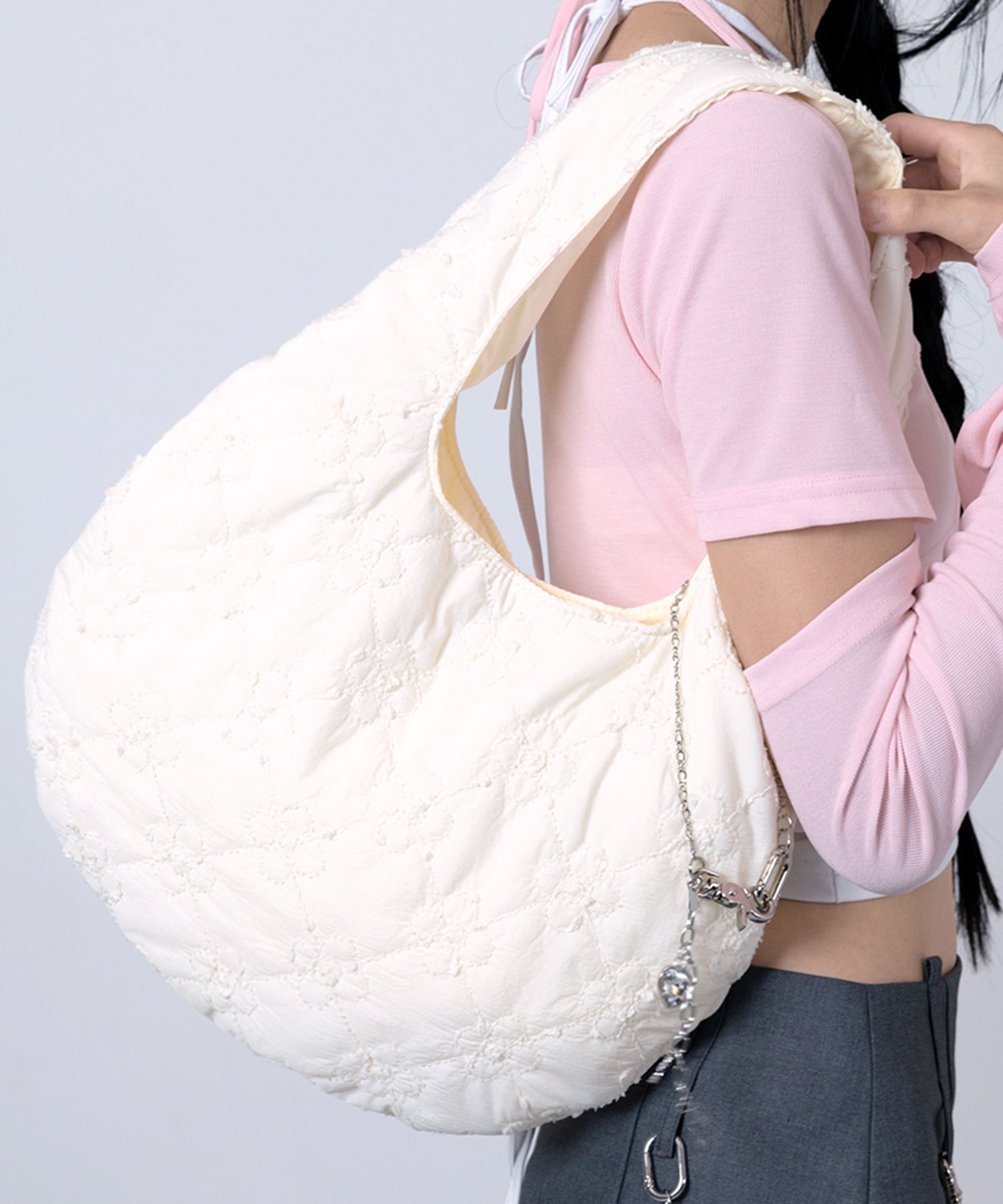 MUSINSA | ASSAY FLOWER PADDING HOBO BAG (IVORY)