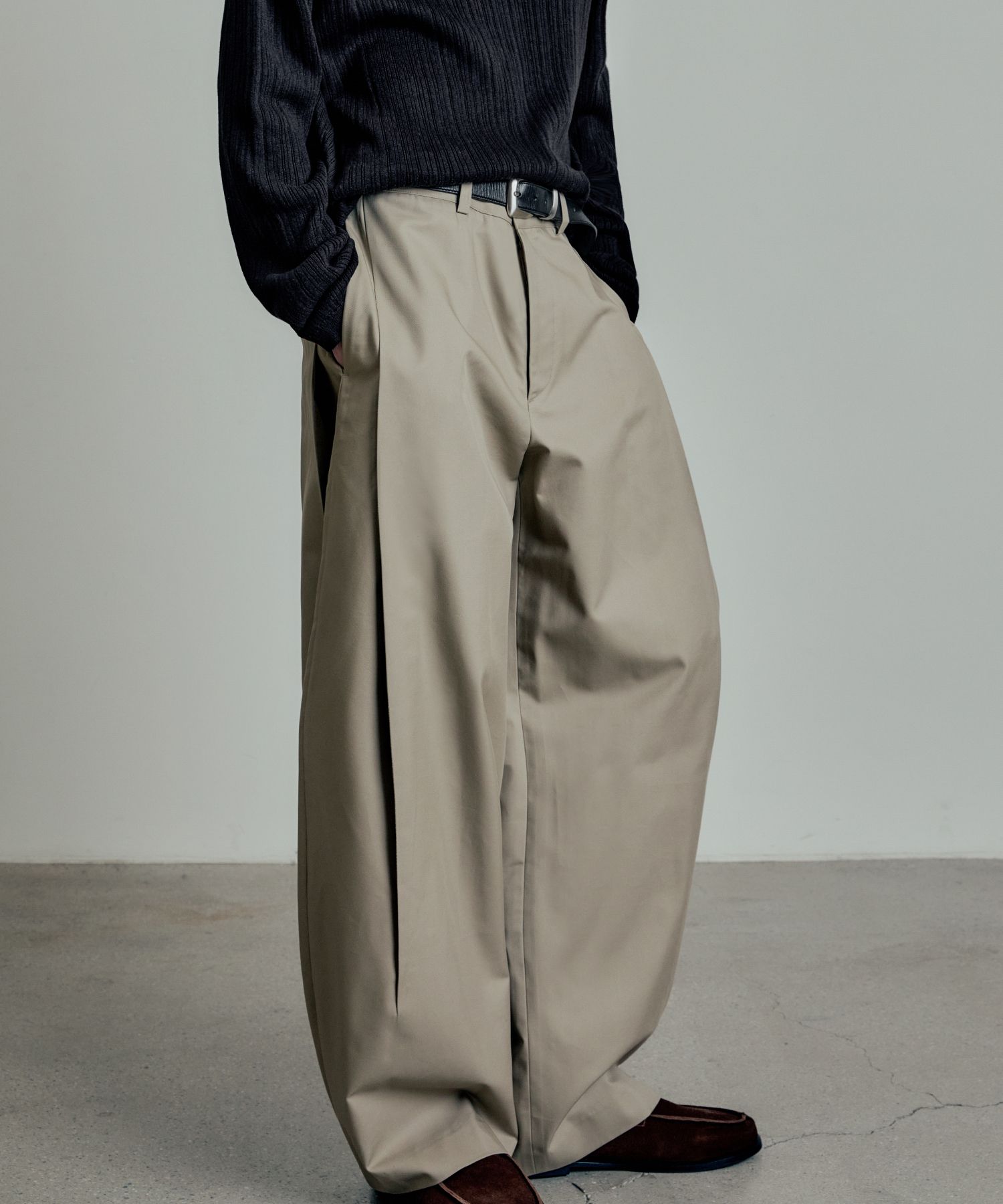 MUSINSA | LMOOD Pot Curved Cotton Wide Pants Beige