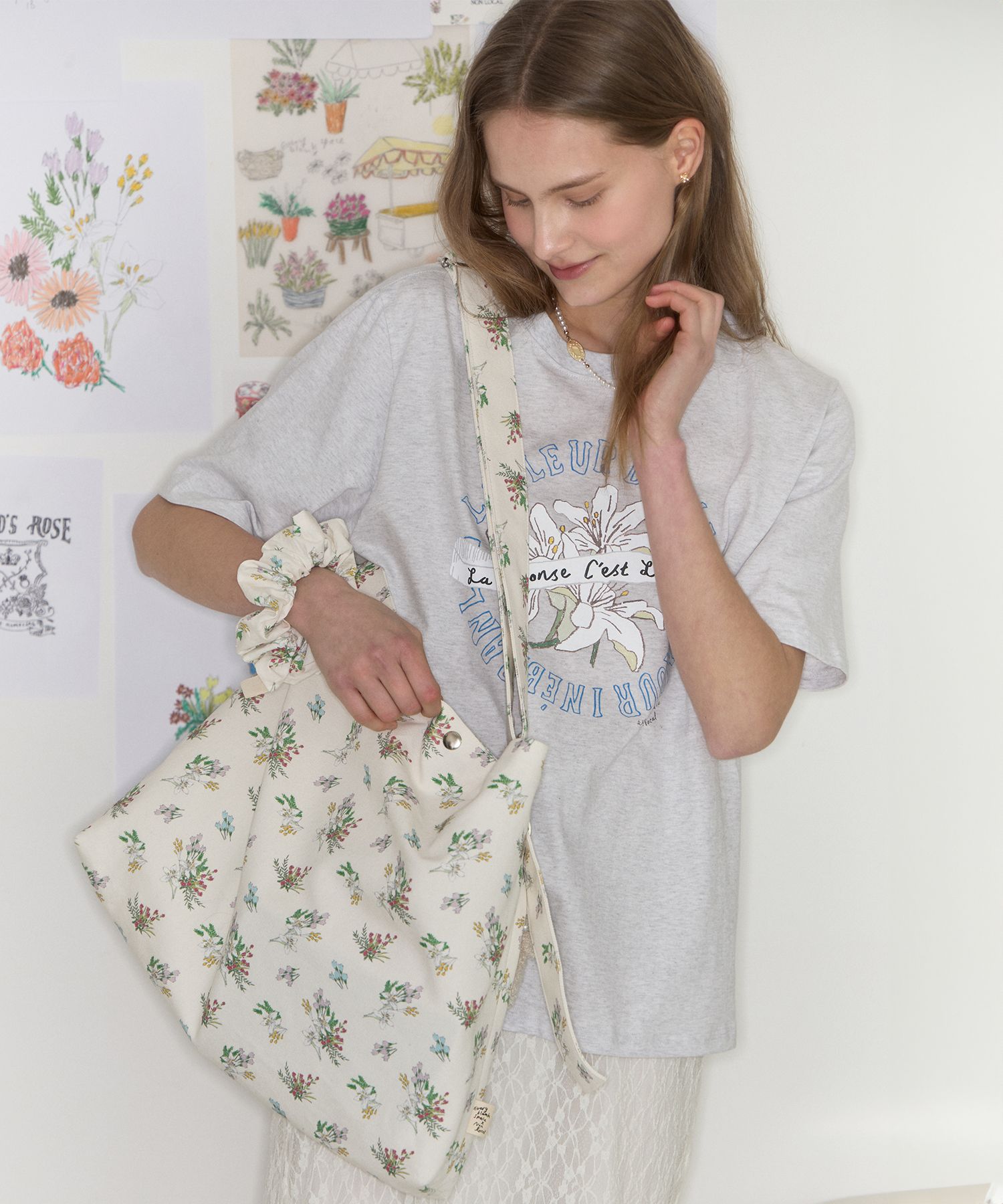 MUSINSA | NONLOCAL [NONLOCAL X EveryBlankSpace] Multi Floral Hand Drawing Eco Bag - Ivory