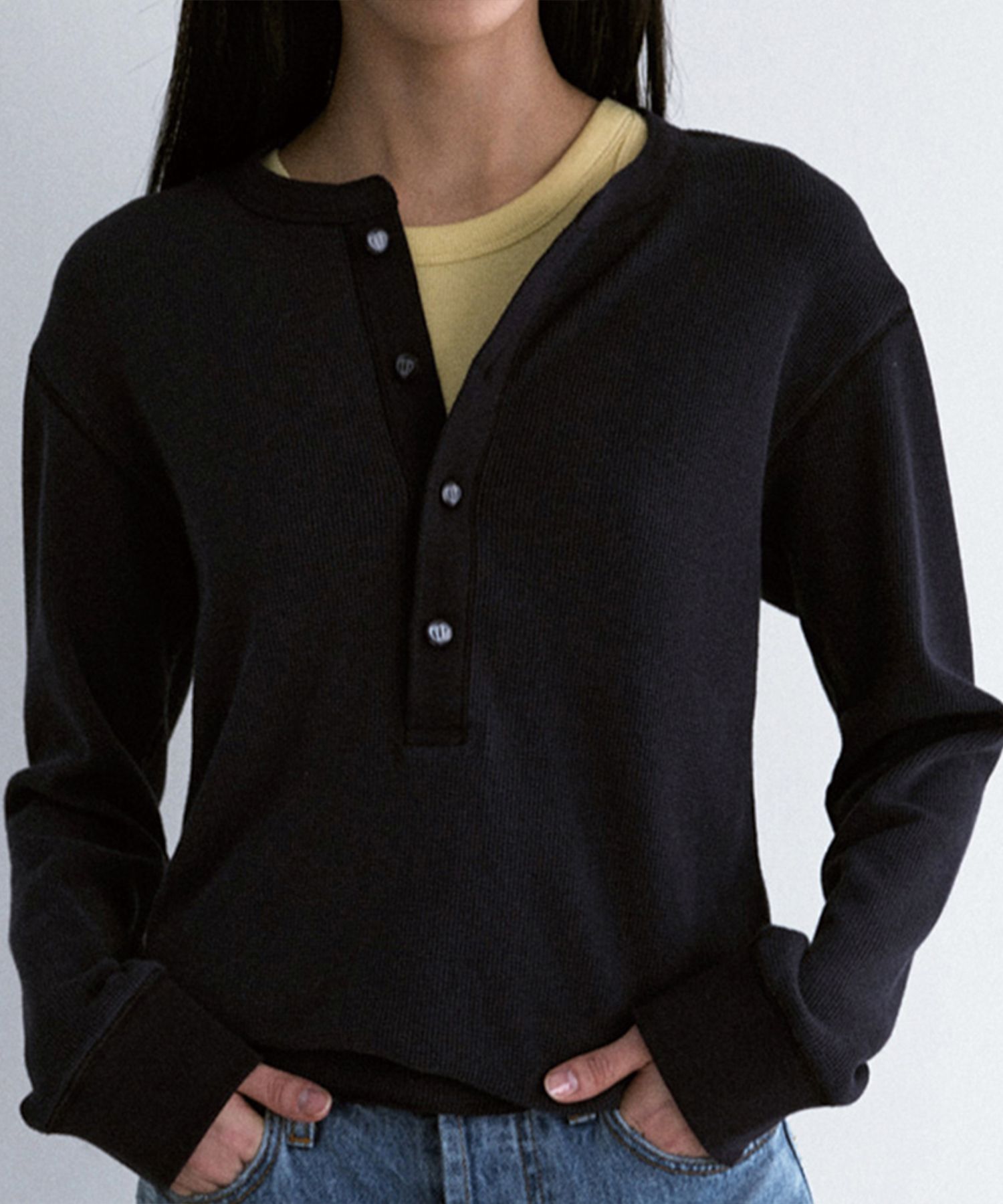 MUSINSA | M.M.M Waffle Henley Neck Tee_Black (Navy)