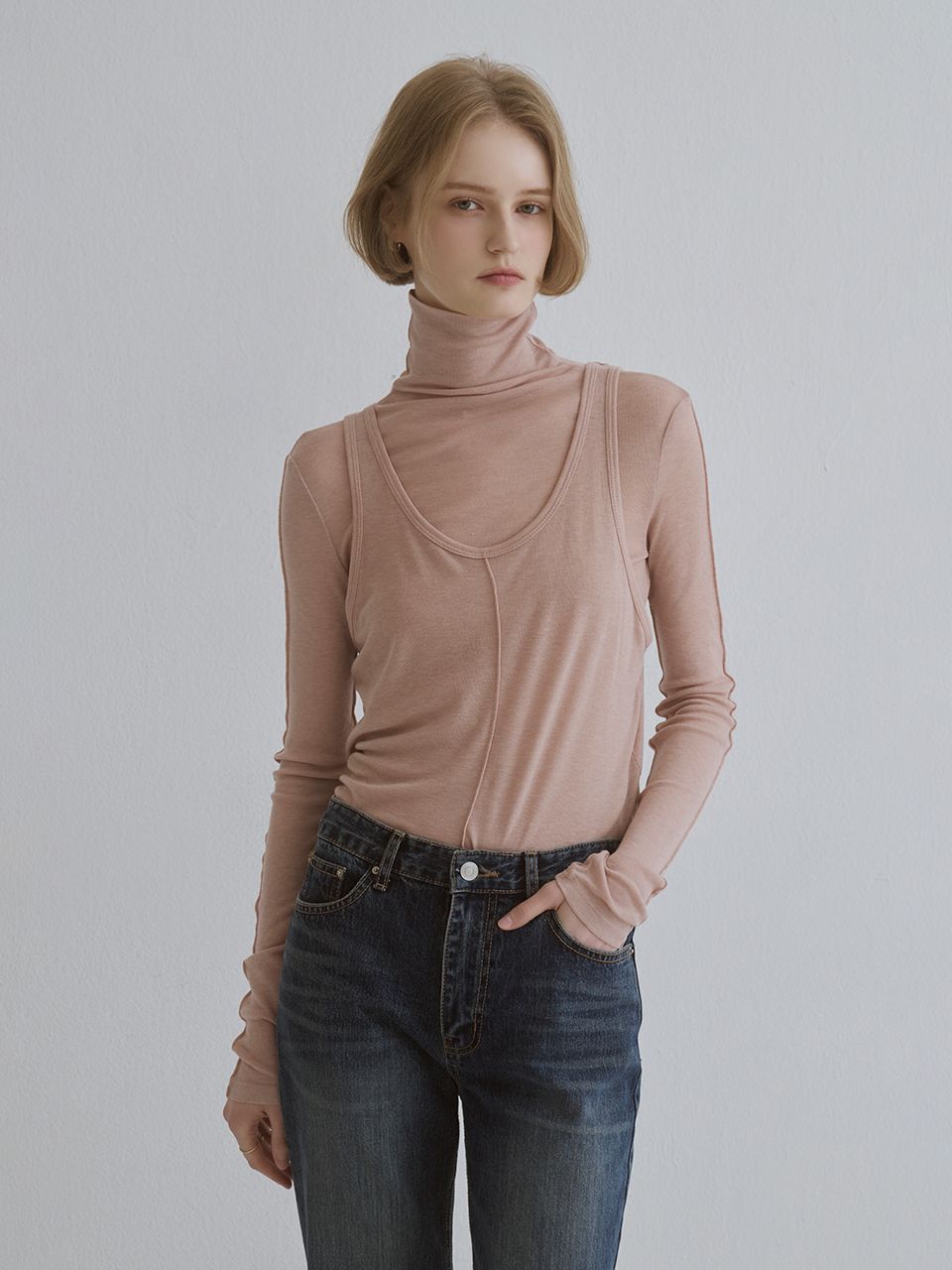 MUSINSA公式 | HUNCH High-neck & Sleeveless layering T-shirt (3color)