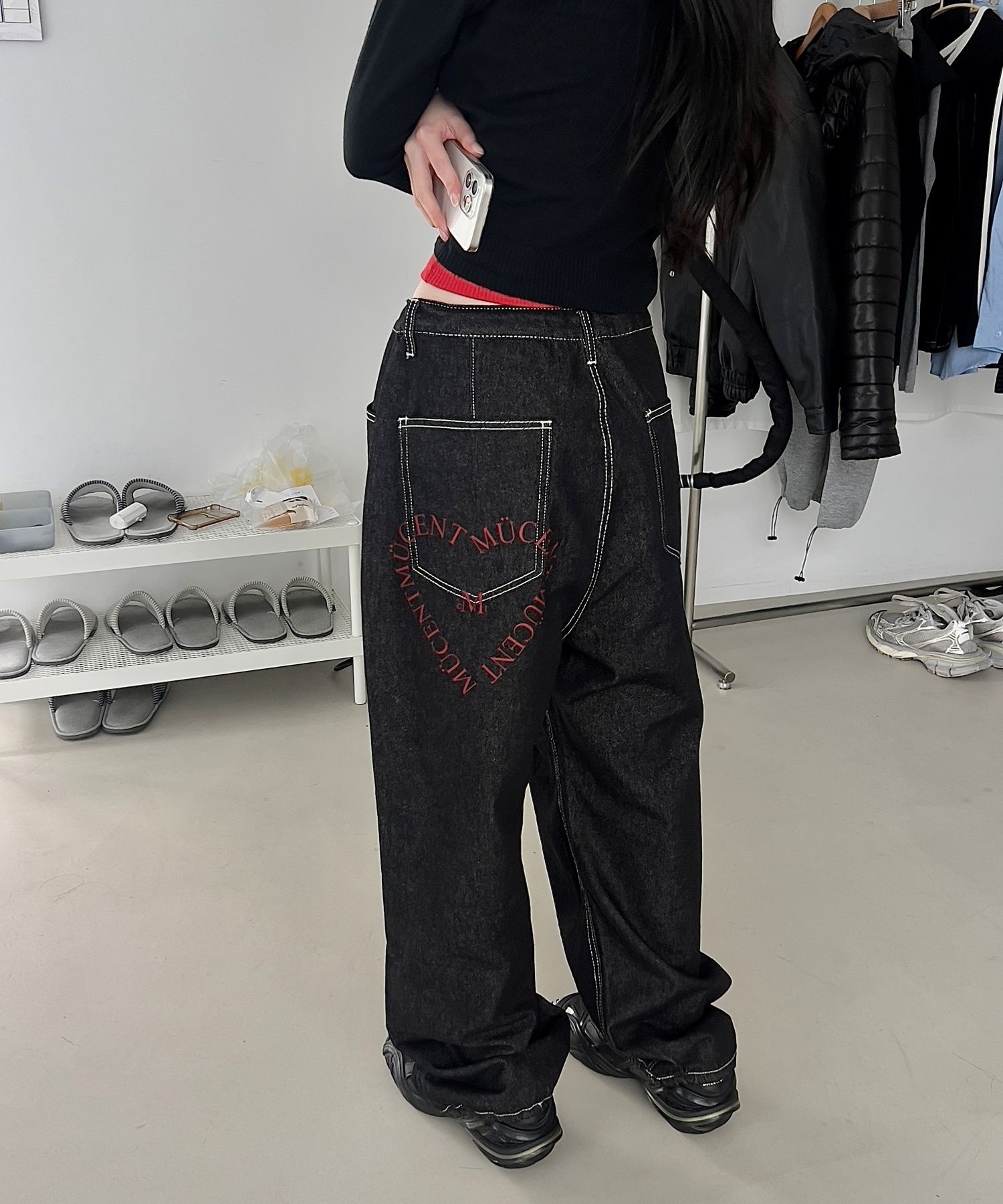 MUSINSA公式 | MUCENT Signature Heart Lettering Back Logo Denim Pants Unisex