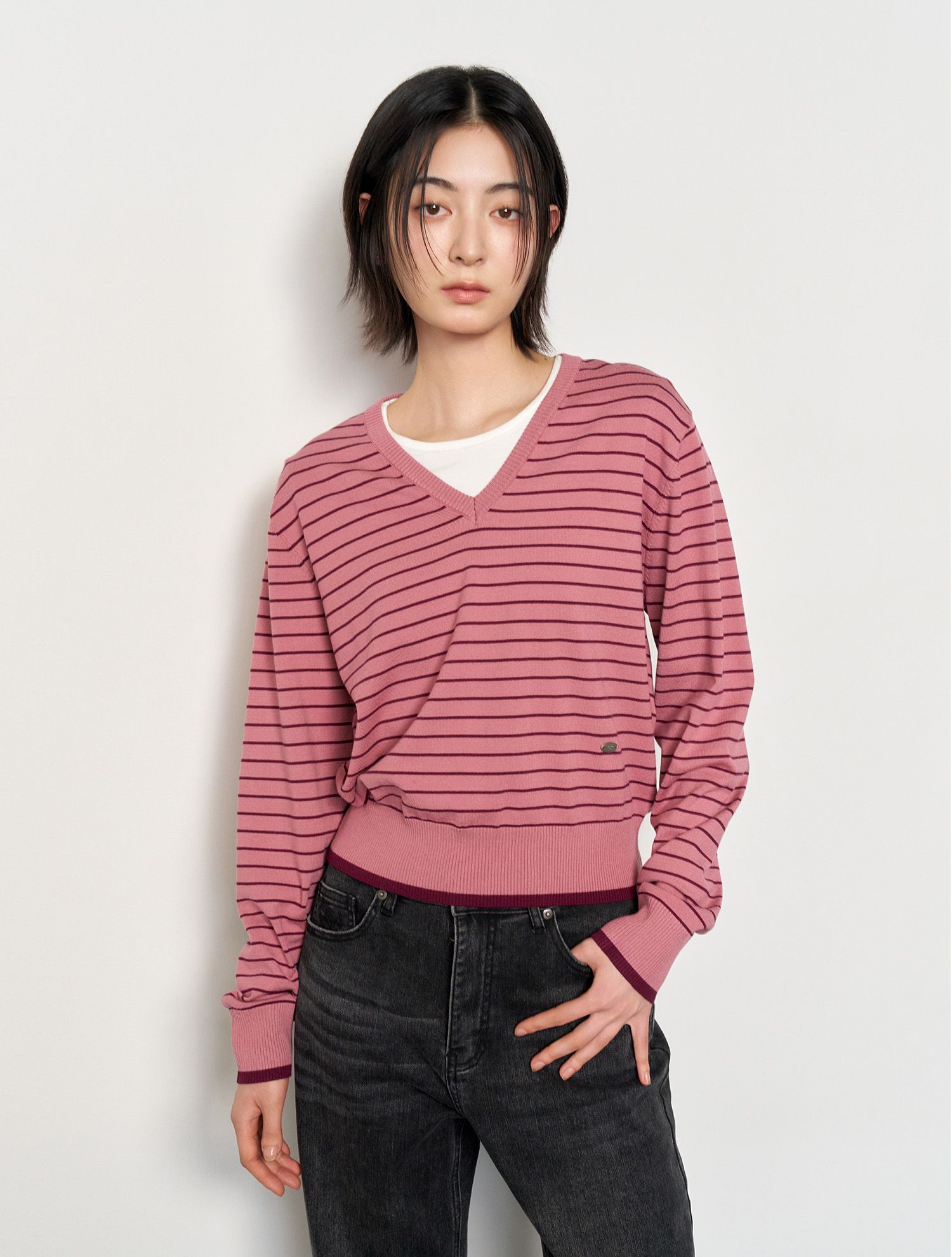 MUSINSA | GENERAL IDEA V-neck striped pullover [ROSE PINK] / WBE1L05514