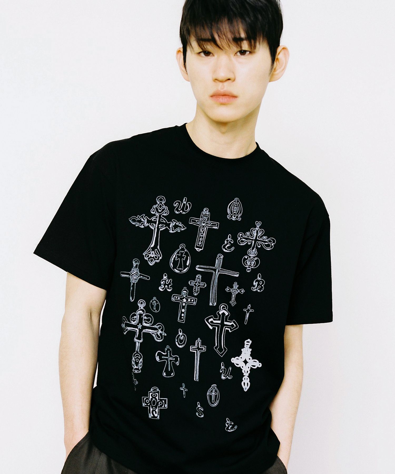 MUSINSA | WEBHOUSE Sketch Cross Tee - Black
