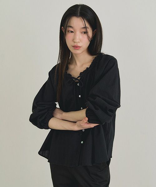 MUSINSA | LINGSEOUL lace ruffle blouse-black