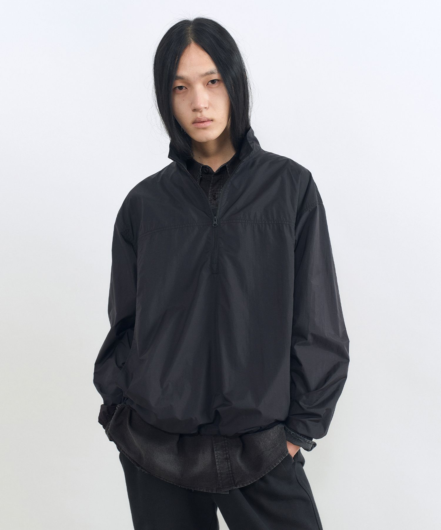 MUSINSA | INSILENCE Seared Anorak BLACK