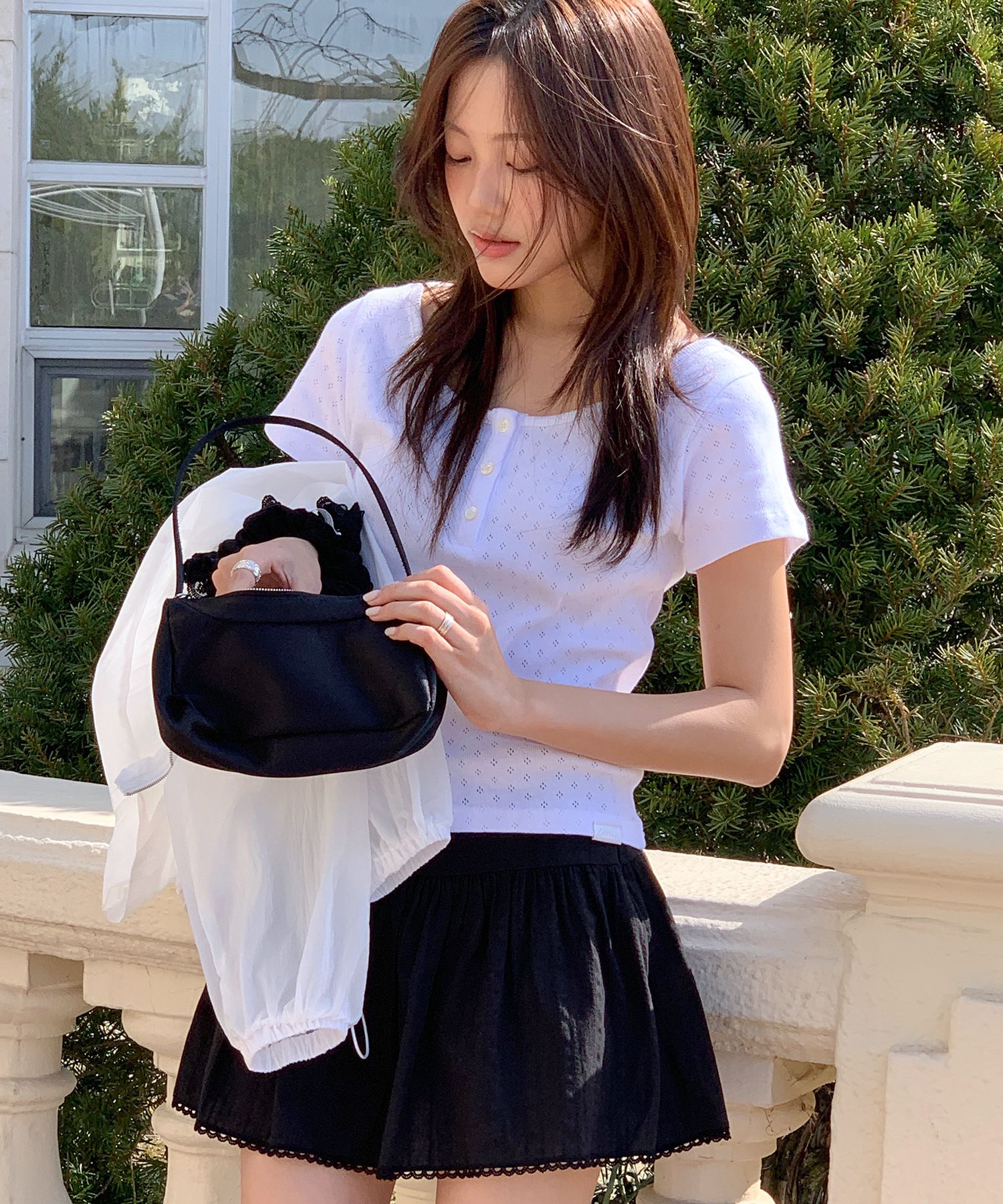 MUSINSA公式 | LETTER FROM MOON Letters Button T-Shirt (White)