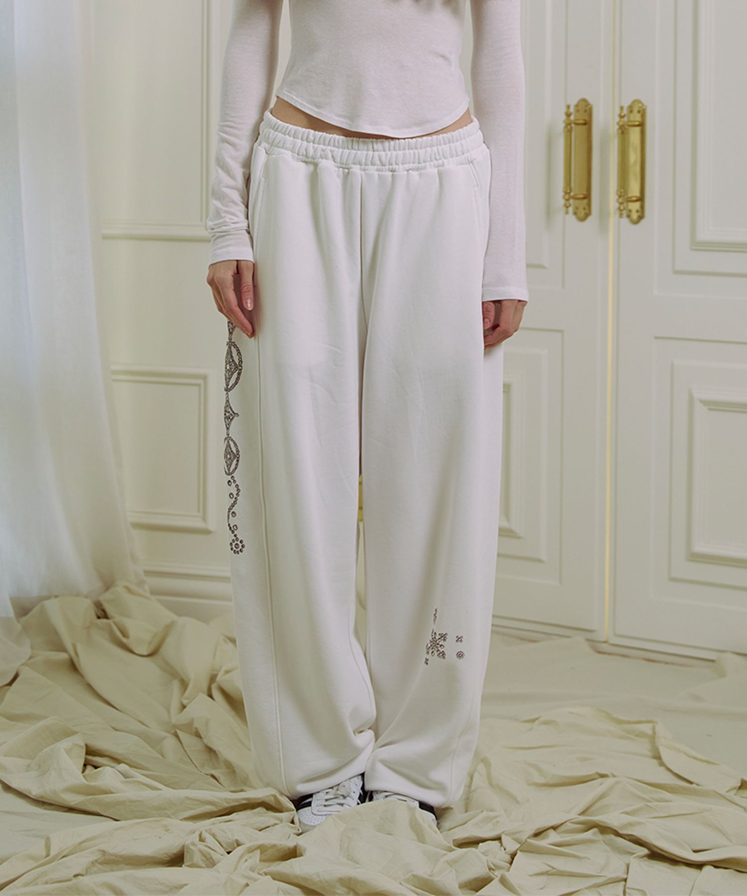 MUSINSA | PORTA GRAPHIC WASHED SWEAT PANTS, WHITE