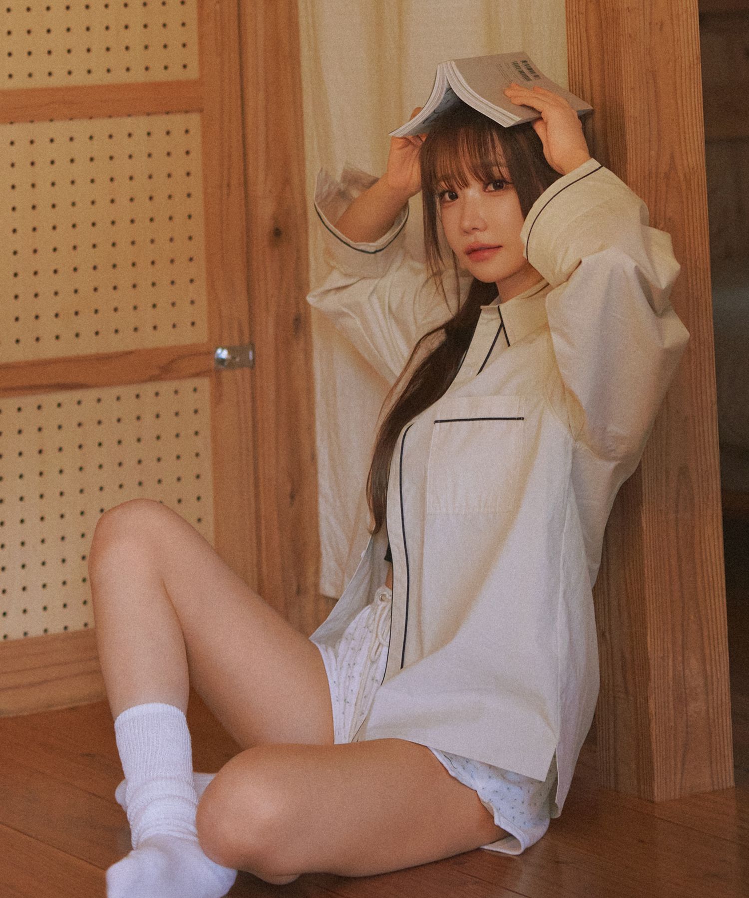 MUSINSA | ANOBLIR [Anoblier x QWER Magenta] Piping Flare Shirt [Lemon]