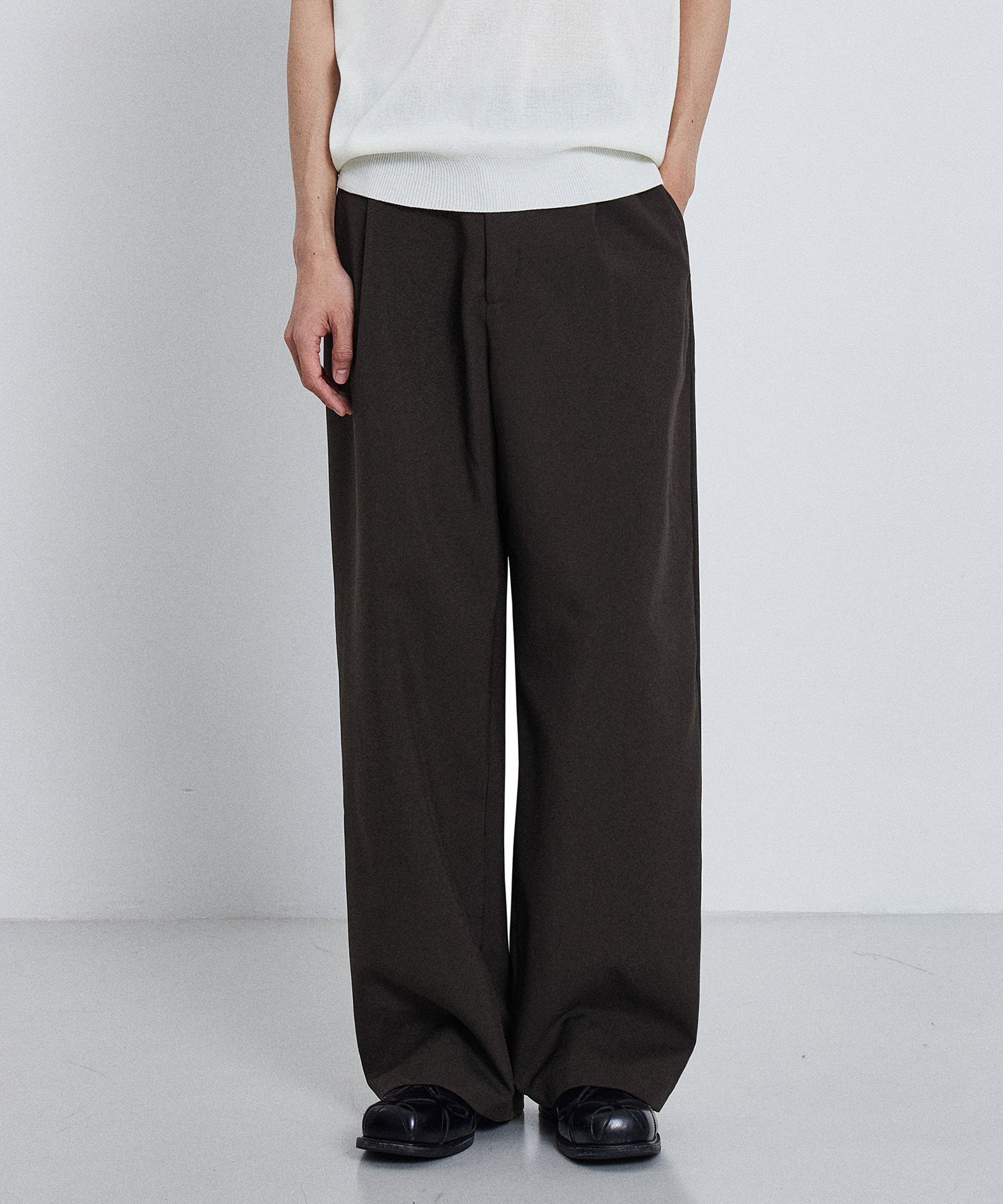 MUSINSA | KIIMUIR Summer semi-wide slacks_deep brown