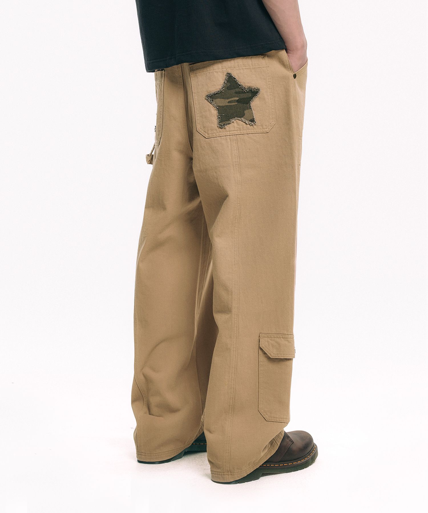 MUSINSA | MOO Star Applique Under Pocket Cotton Pants - Beige