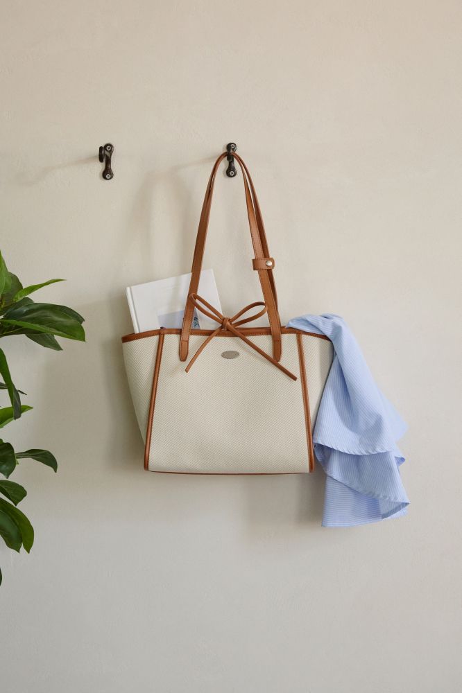MUSINSA | J.ESTINA FASCIA Canvas MD Shoulder TA (JHNEHA5BS235TA270)