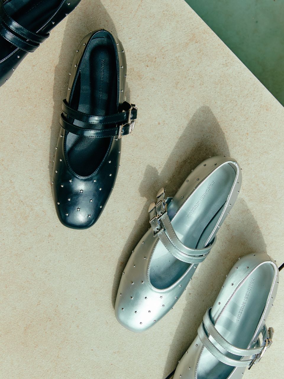 MUSINSA | KOMOREBI MUSEUM KM364 Handmade Dot Two Buckle Flat l 2Colors