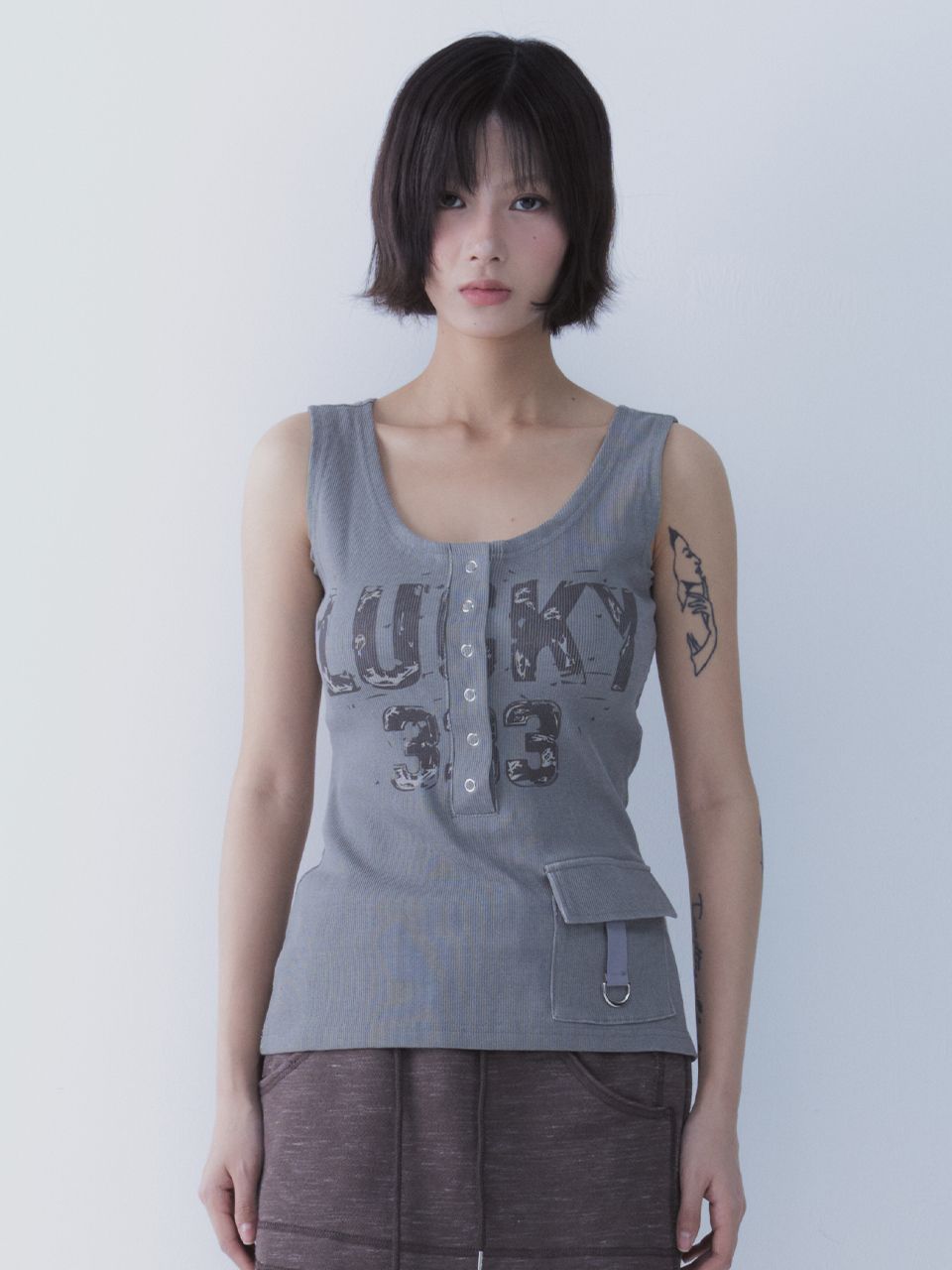MUSINSA | SETSETSET LUCKY 333 POCKET SLEEVELESS KHAKI