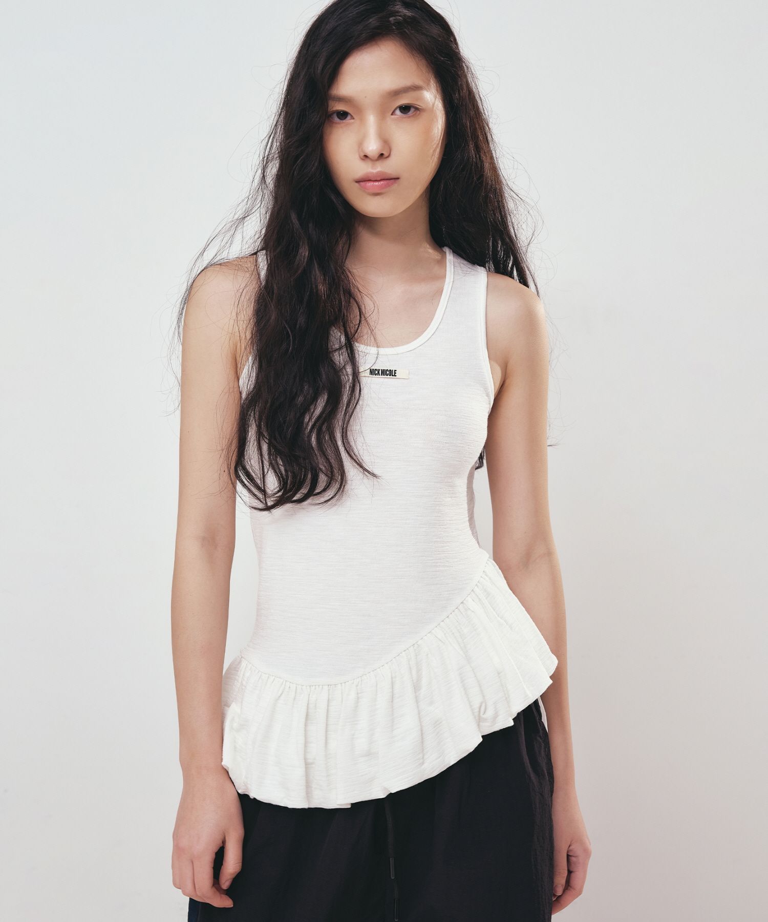 MUSINSA | NICK&NICOLE BALLOON LABEL SLEEVELESS_IVORY
