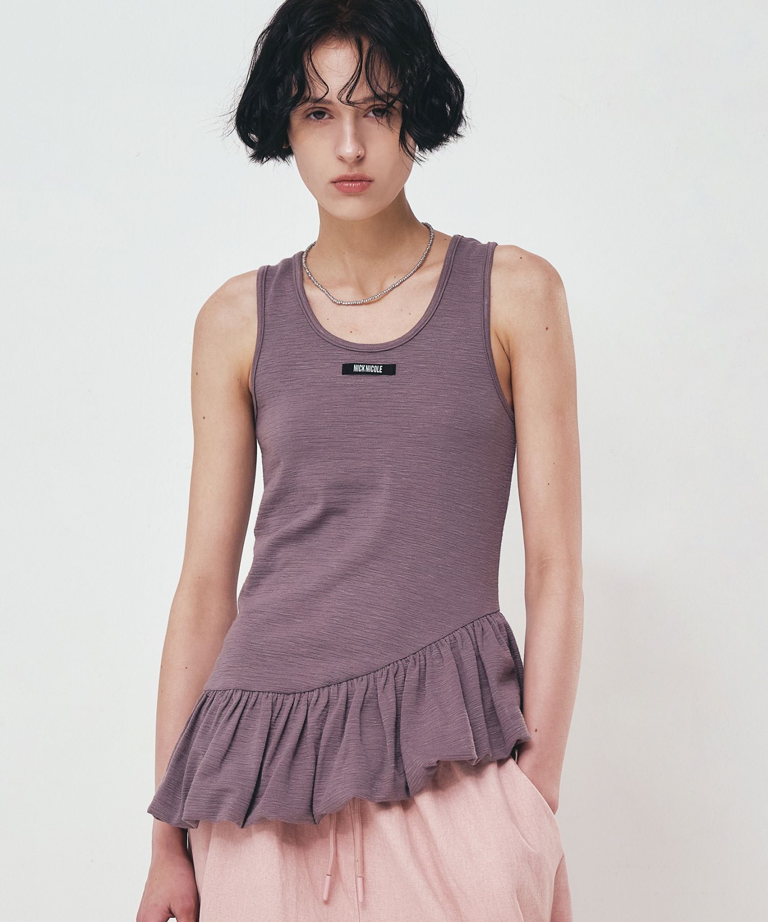 MUSINSA | NICK&NICOLE BALLOON LABEL SLEEVELESS_CHARCOAL