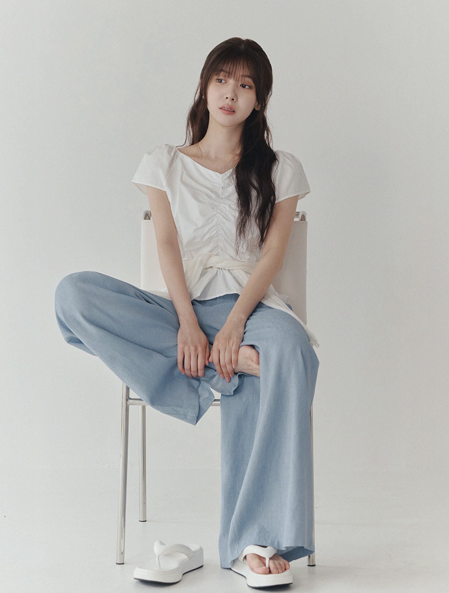 MUSINSA | TWEE Renf pin tuck back banding wide pants