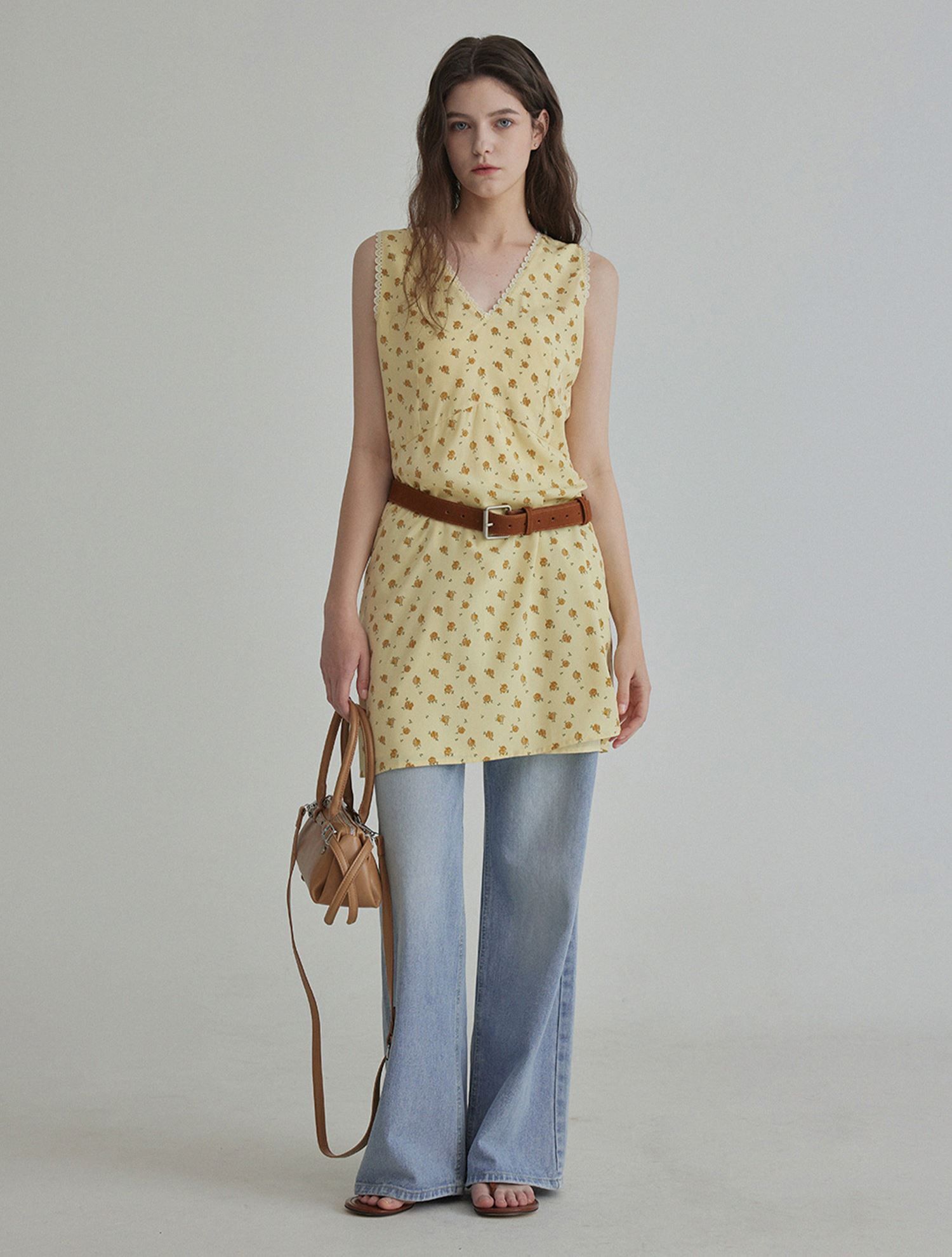 MUSINSA公式 | TWEE Lettiz V Flower One Piece