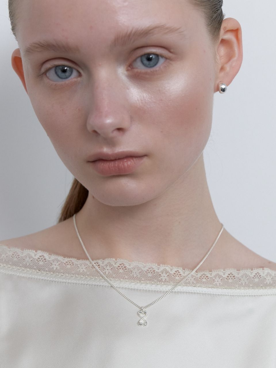 MUSINSA | LOVE ME MONSTER Hourglass Mont Chain Necklace (L251MNK090)
