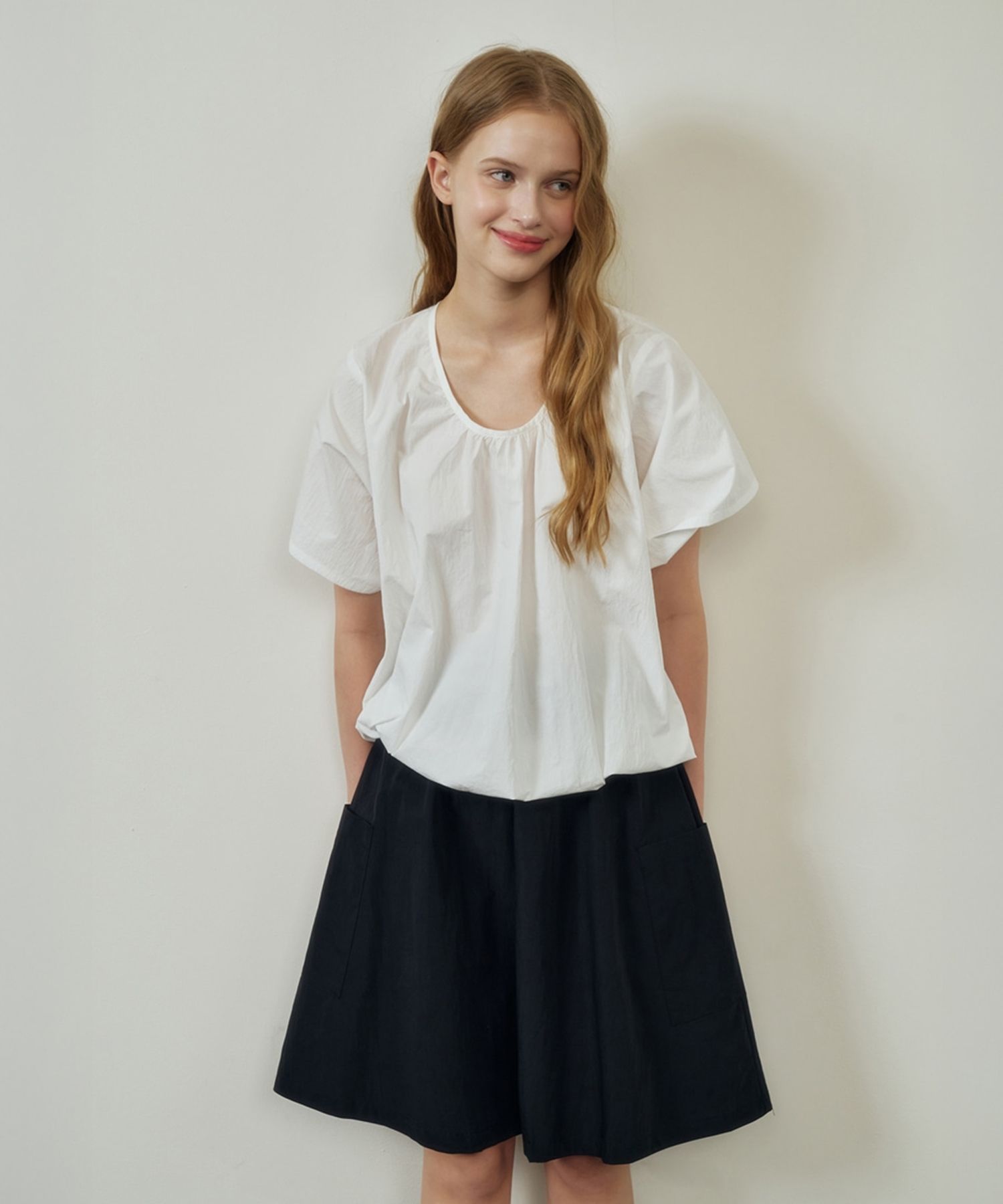 MUSINSA | MOOD INSIDE (Woman) Ruffle Half Blouse_White
