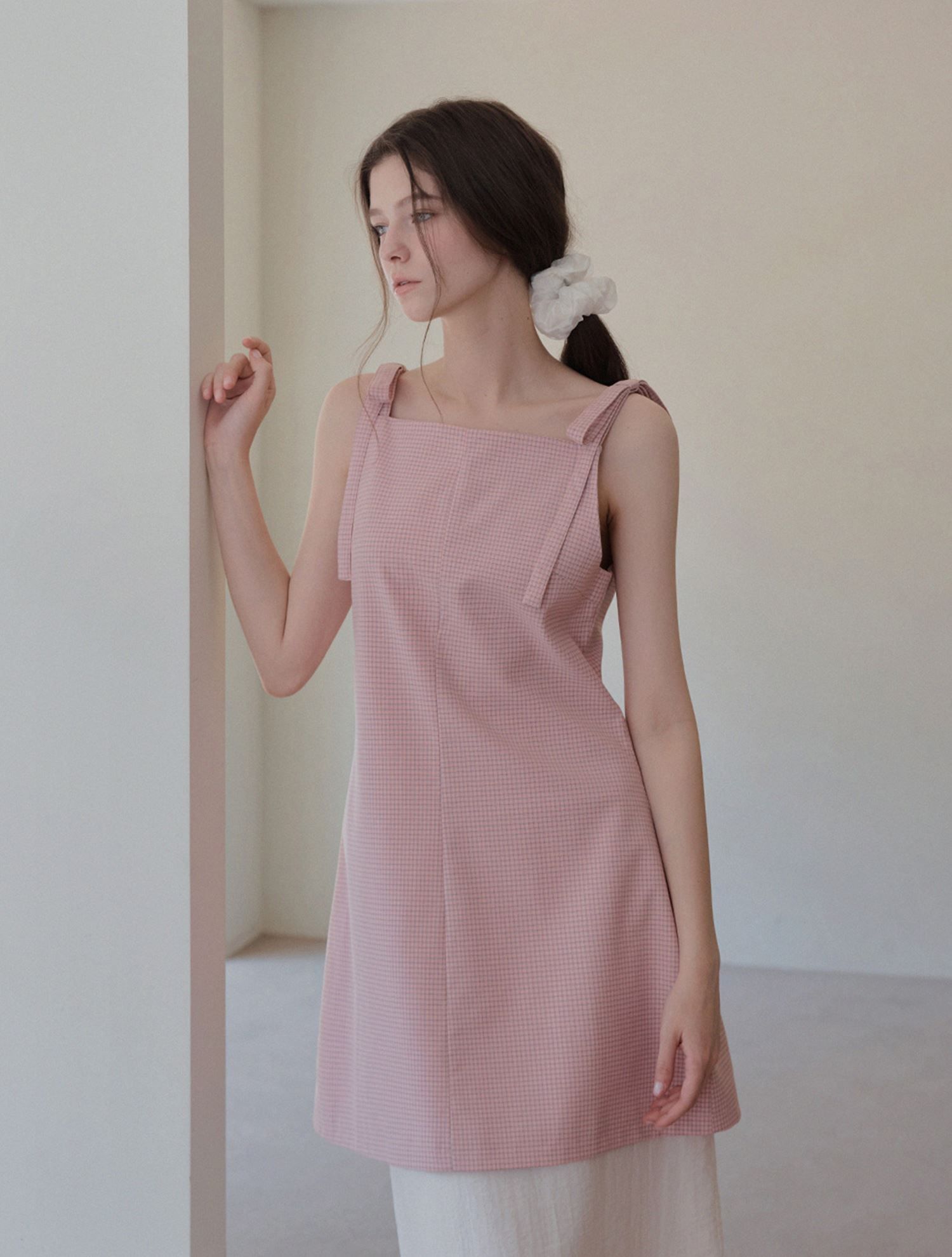 MUSINSA公式 | TWEE Lewie Check Strap Mini One Piece