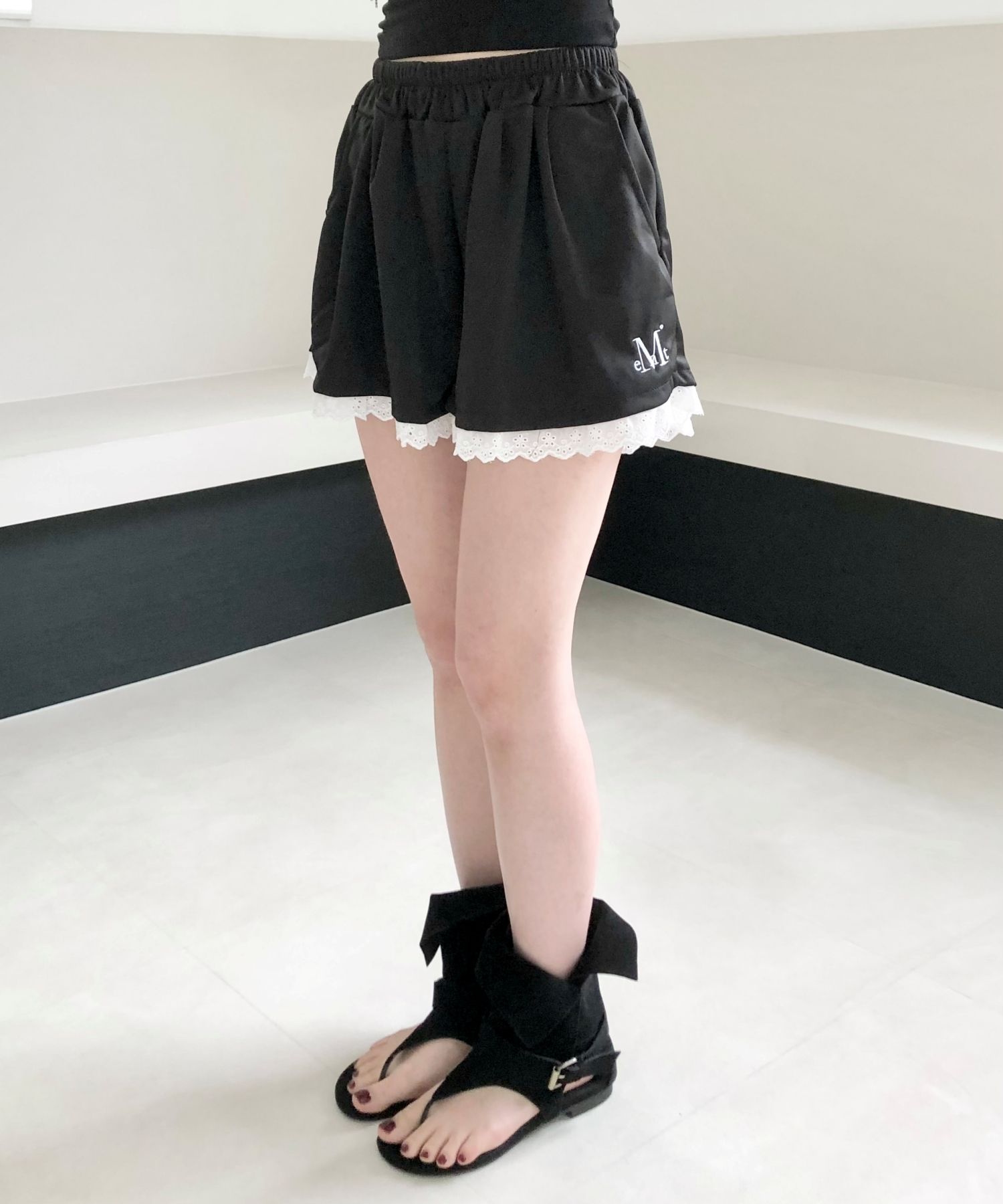 MUSINSA公式 | MUCENT Meloni Lace Point Half Pants (2 Colors)