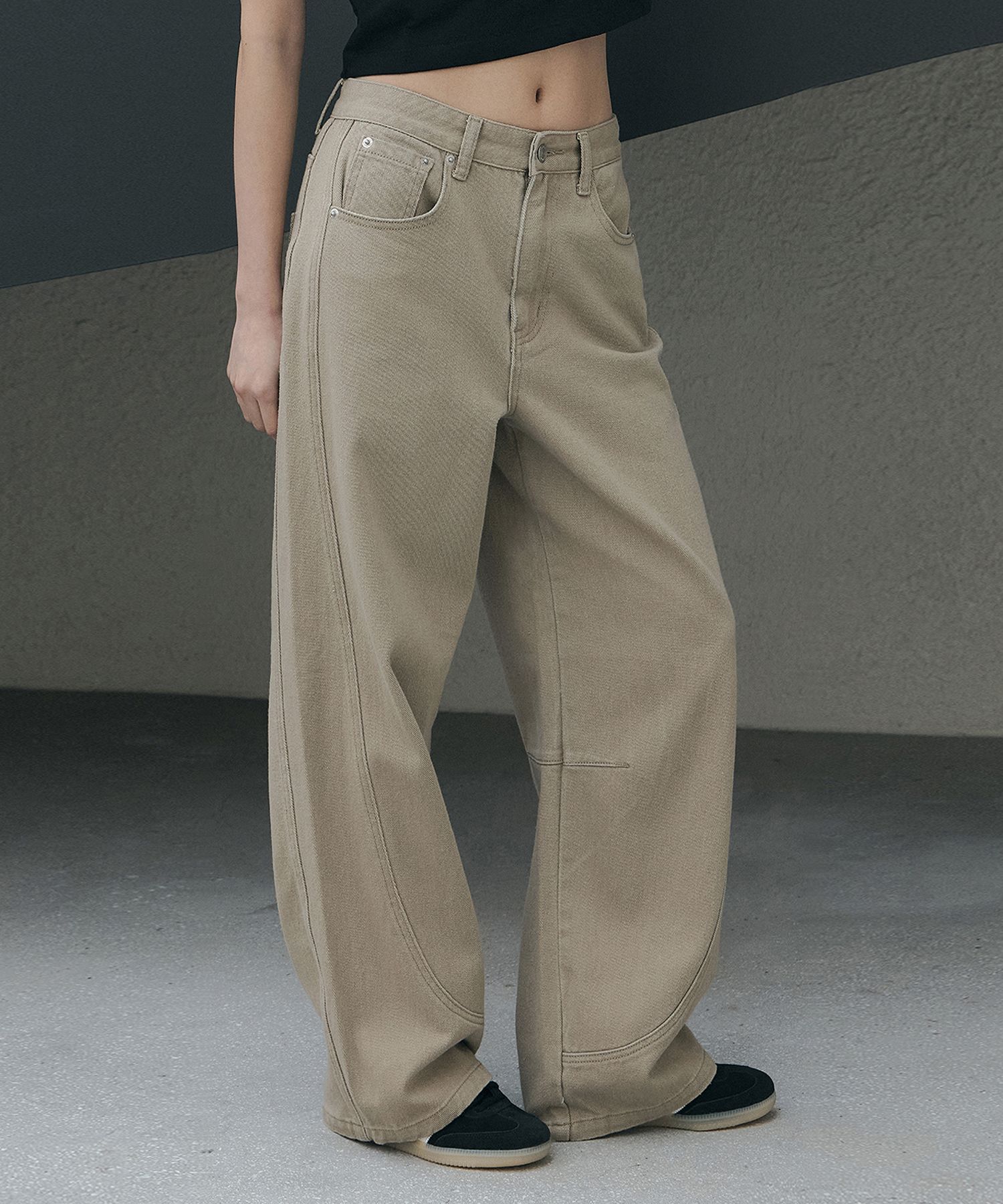 MUSINSA公式 | ANOLORCODE WOMAN Low Curved Wide Pants (3 colors)