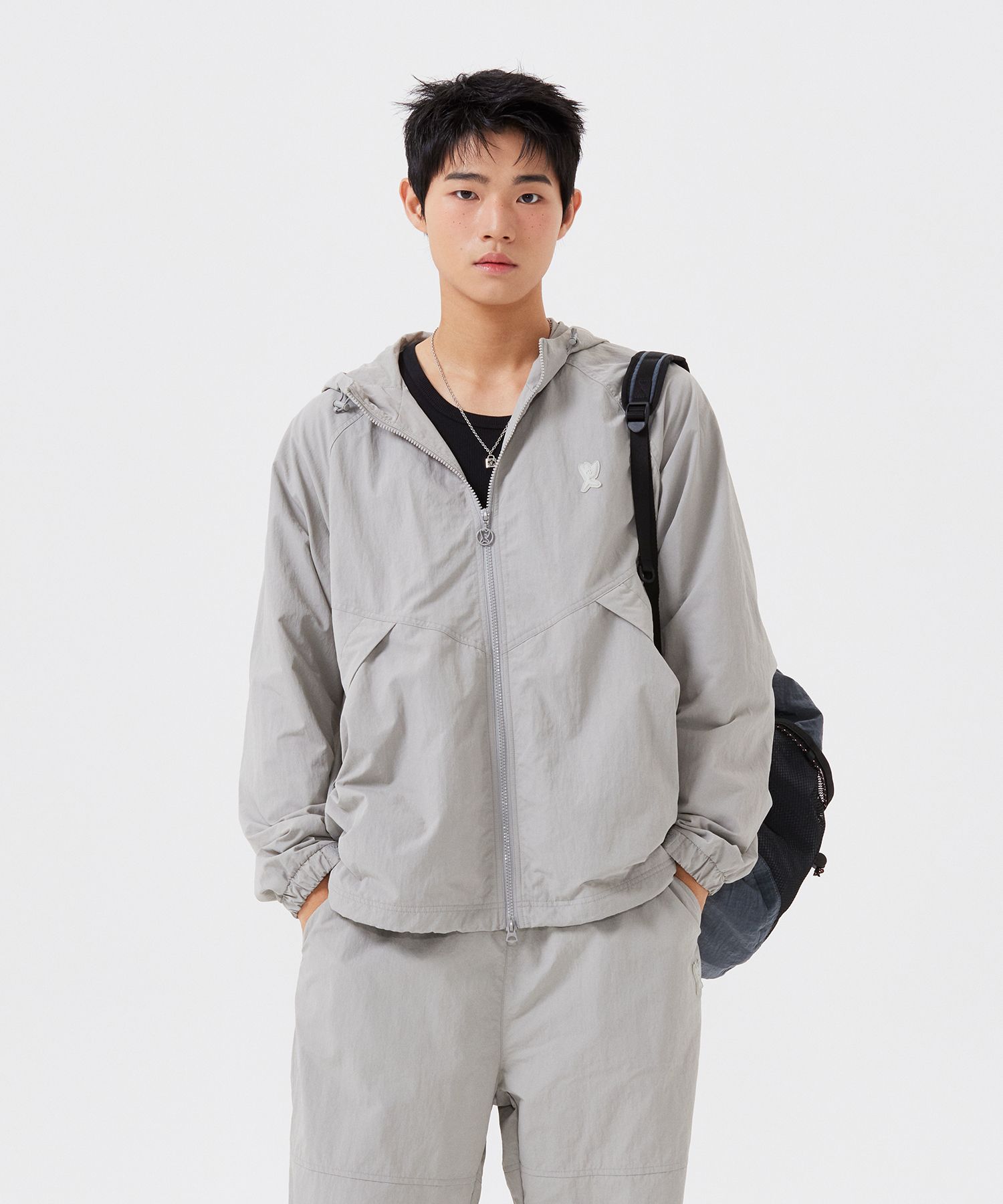 MUSINSA | WACKY WILLY Synthetic Fiber Hooded Windbreaker Gray