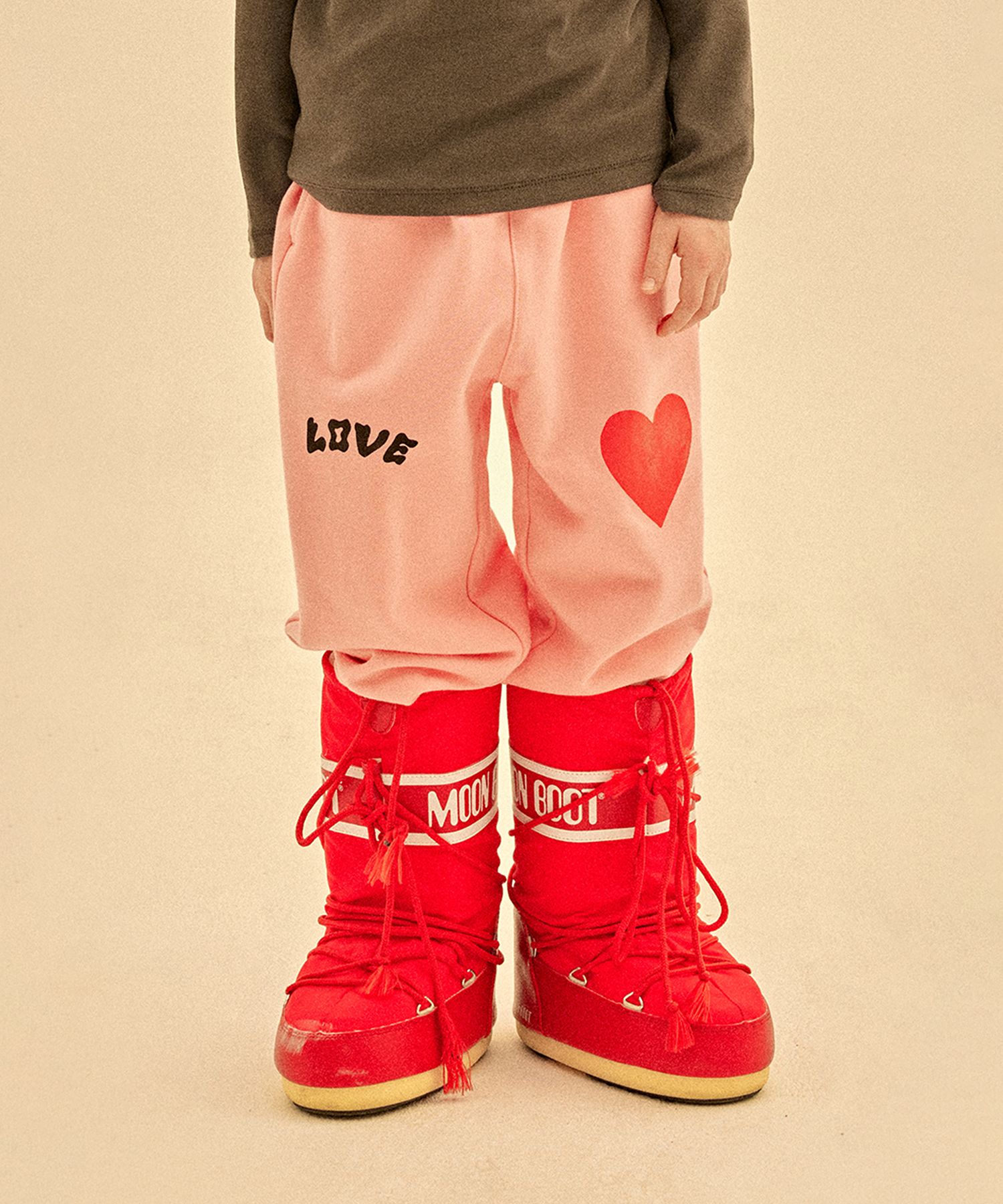 MUSINSA | JELLY MALLOW Love Heart Pig Aladdin Pants_Pink