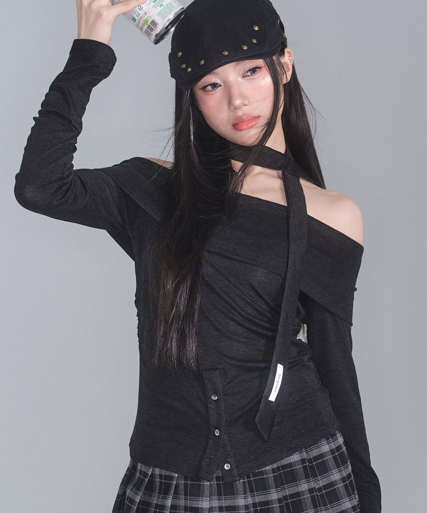 MUSINSA | ZEROPLANET Ian Off-Shoulder Scarf Set [CHARCOAL]