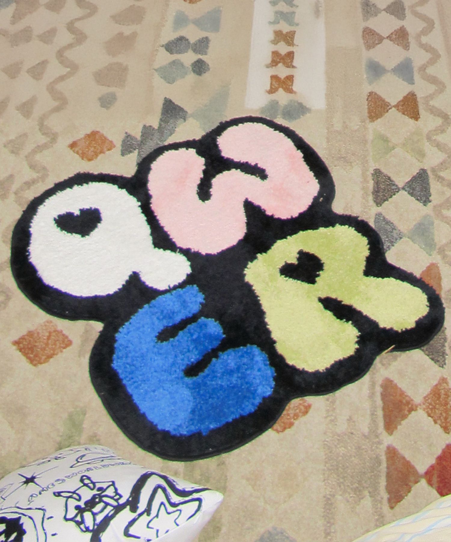 MUSINSA公式 | AMES-WORLDWIDE QWER TYPO RUG MULTI