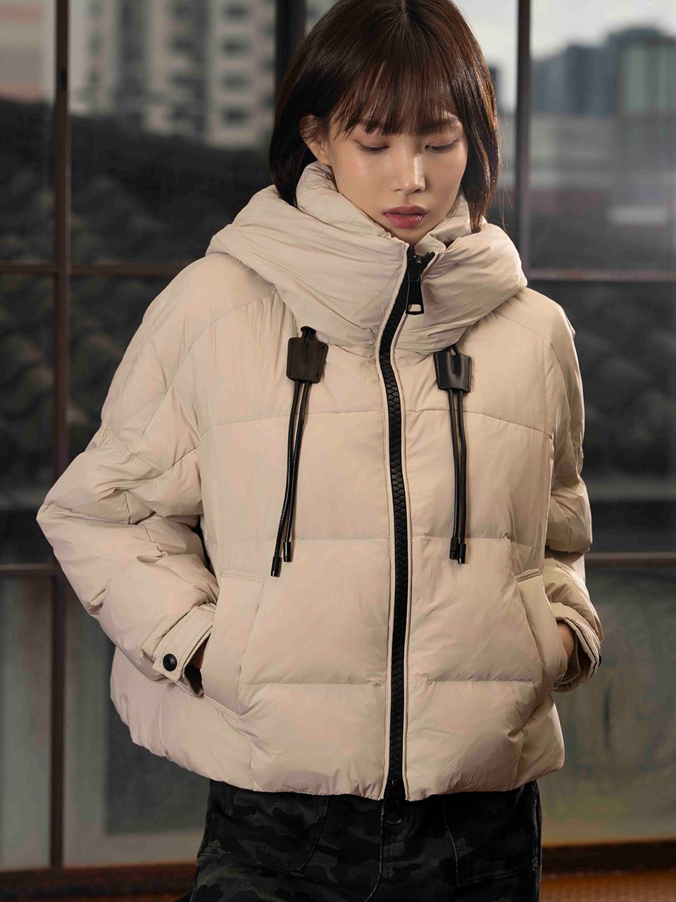 MUSINSA公式 | THE GREEN LAB String Detail Hooded Padding [Light Beige]