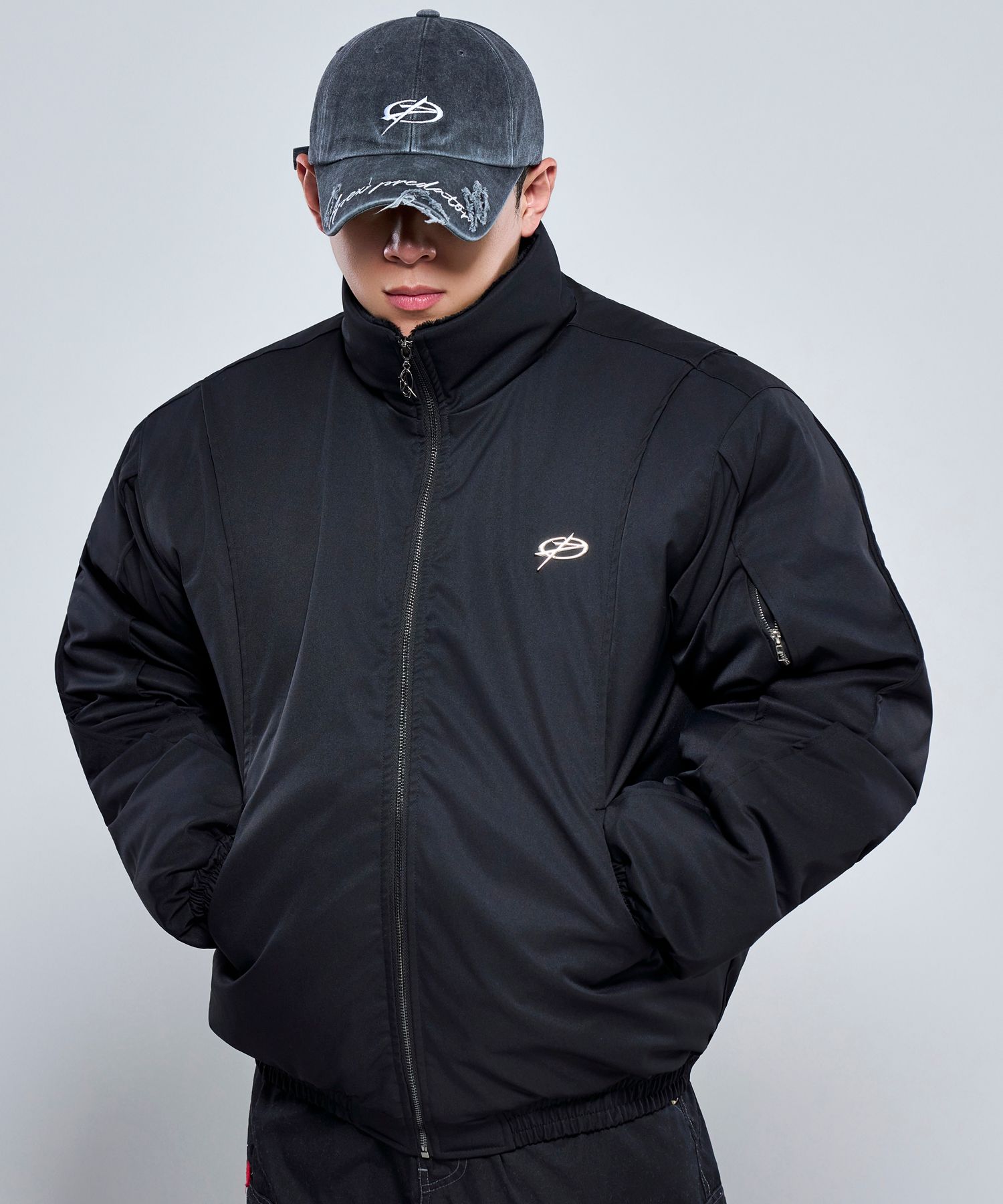 MUSINSA | PHYSICAL GARMENTS P2591 Big Symbol High Neck Boa Jumper [Black]