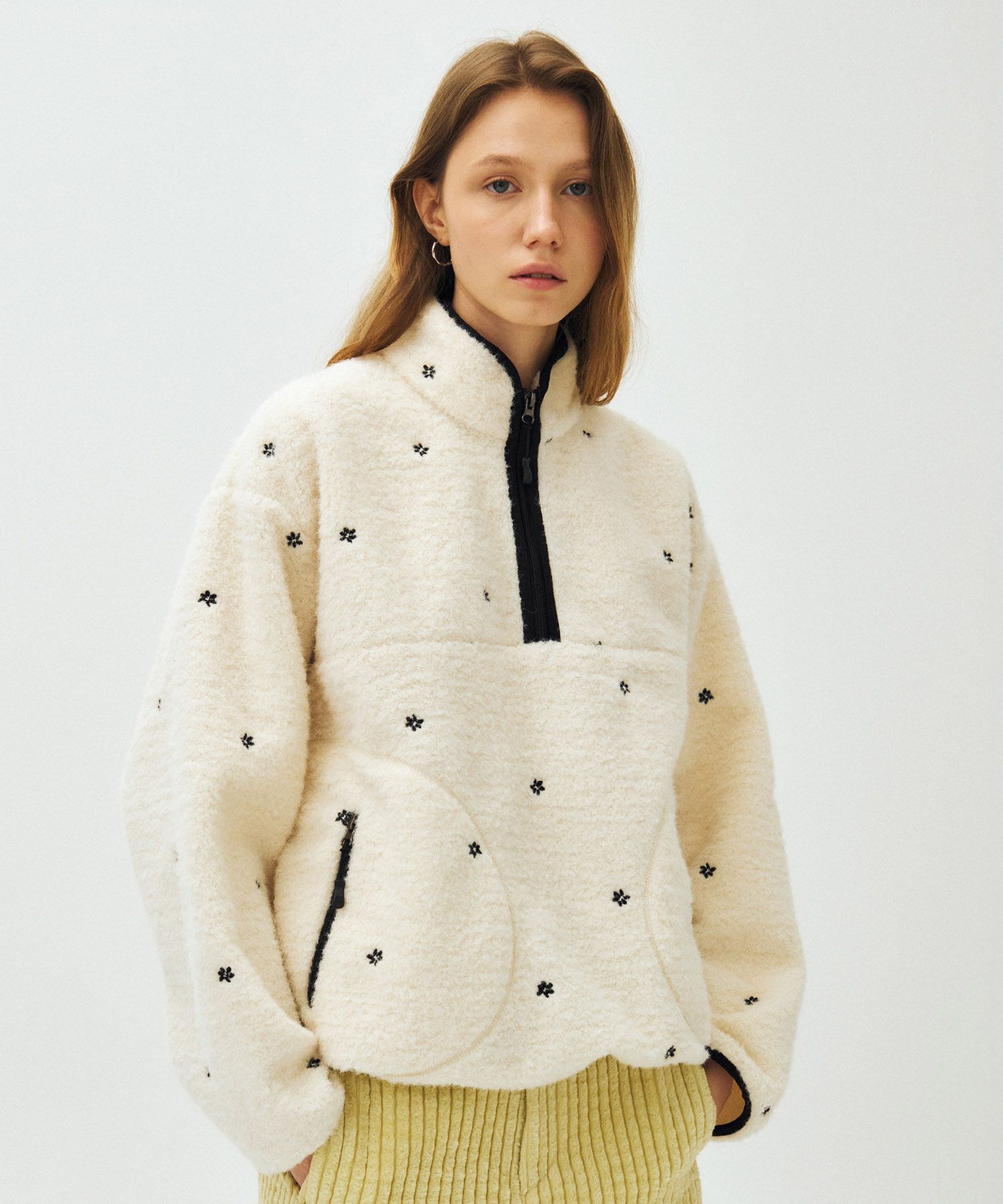 MUSINSA | MAIS FLORAL EMBROIDERED HALF ZIP-UP FLEECE JACKET / IVORY