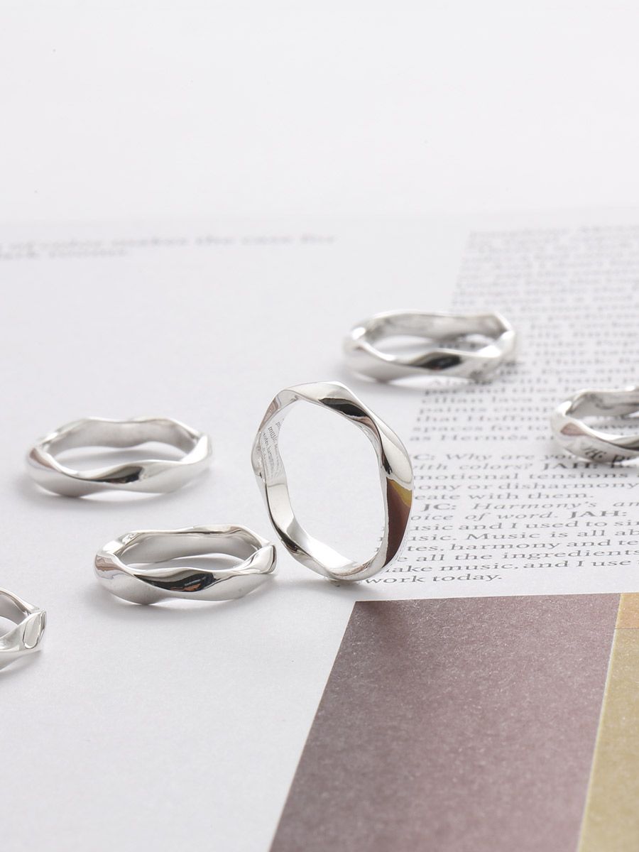 MUSINSA | SHOVEOFF [Silver 925] SVR-S605 Twist Daily Silver Friendship Couple Ring