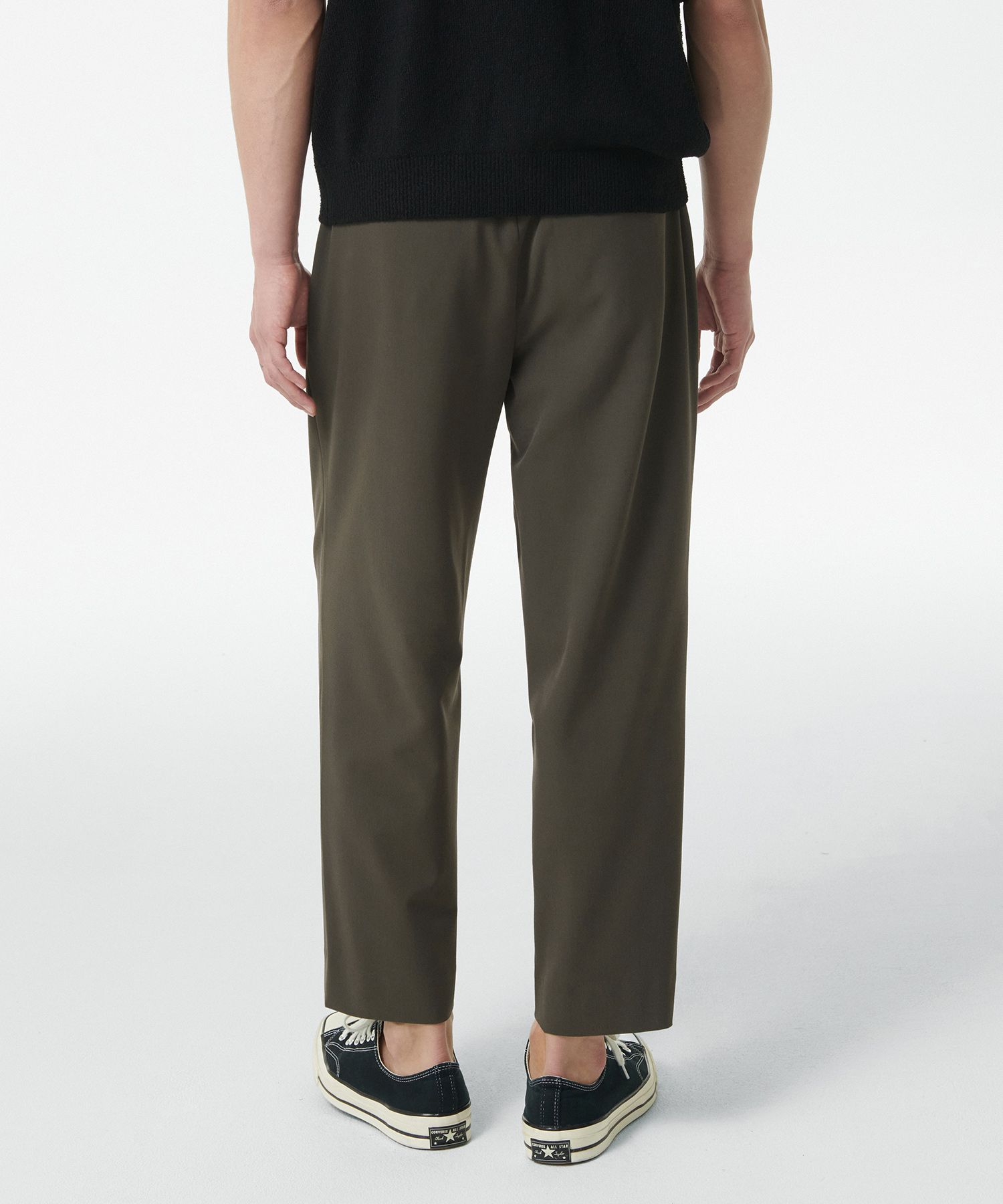 MUSINSA | MUSINSA STANDARD WIDE EASY ELASTIC WAIST CROPPED SLACKS ...