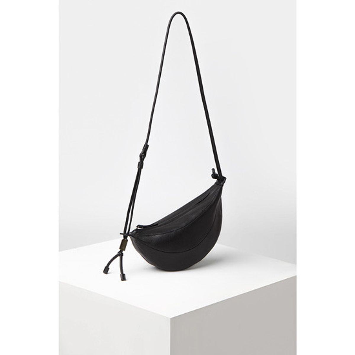 아카이브앱크(ARCHIVEPKE) Small fling bag(Deep sleep)_OVBAX25001BLK - 사이즈 & 후기 ...