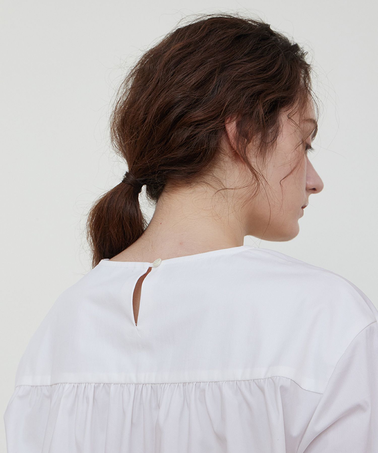 MUSINSA | STEP AROUND Back shirring detail blouse_WHITE